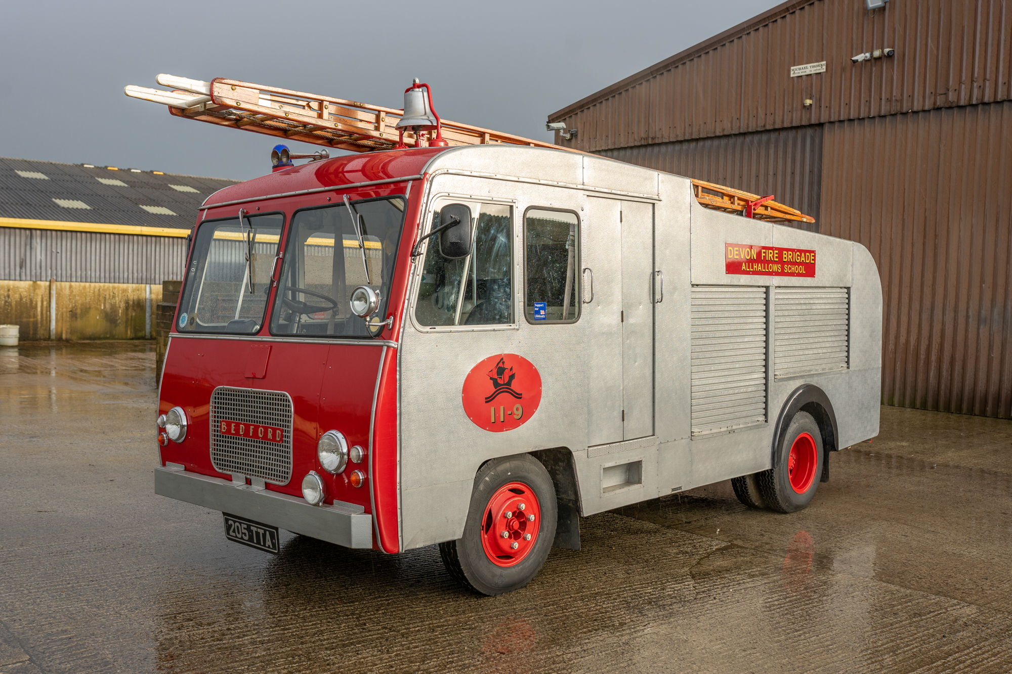1964 BEDFORD J2 FIRE ENGINE for sale by auction in Crediton, Devon ...
