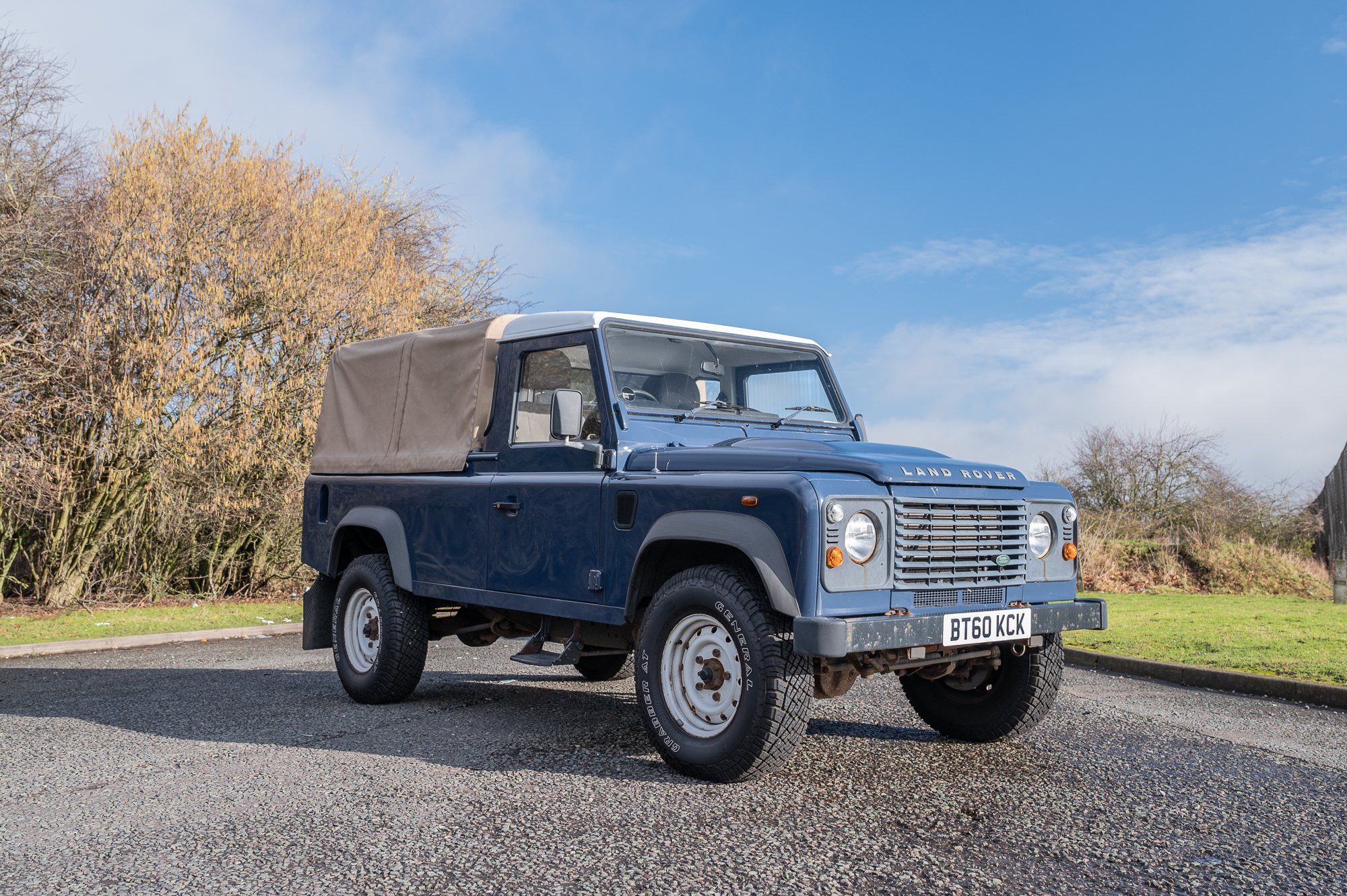 2011 LAND ROVER DEFENDER 110 SINGLE CAB PICKUP for sale by auction in ...