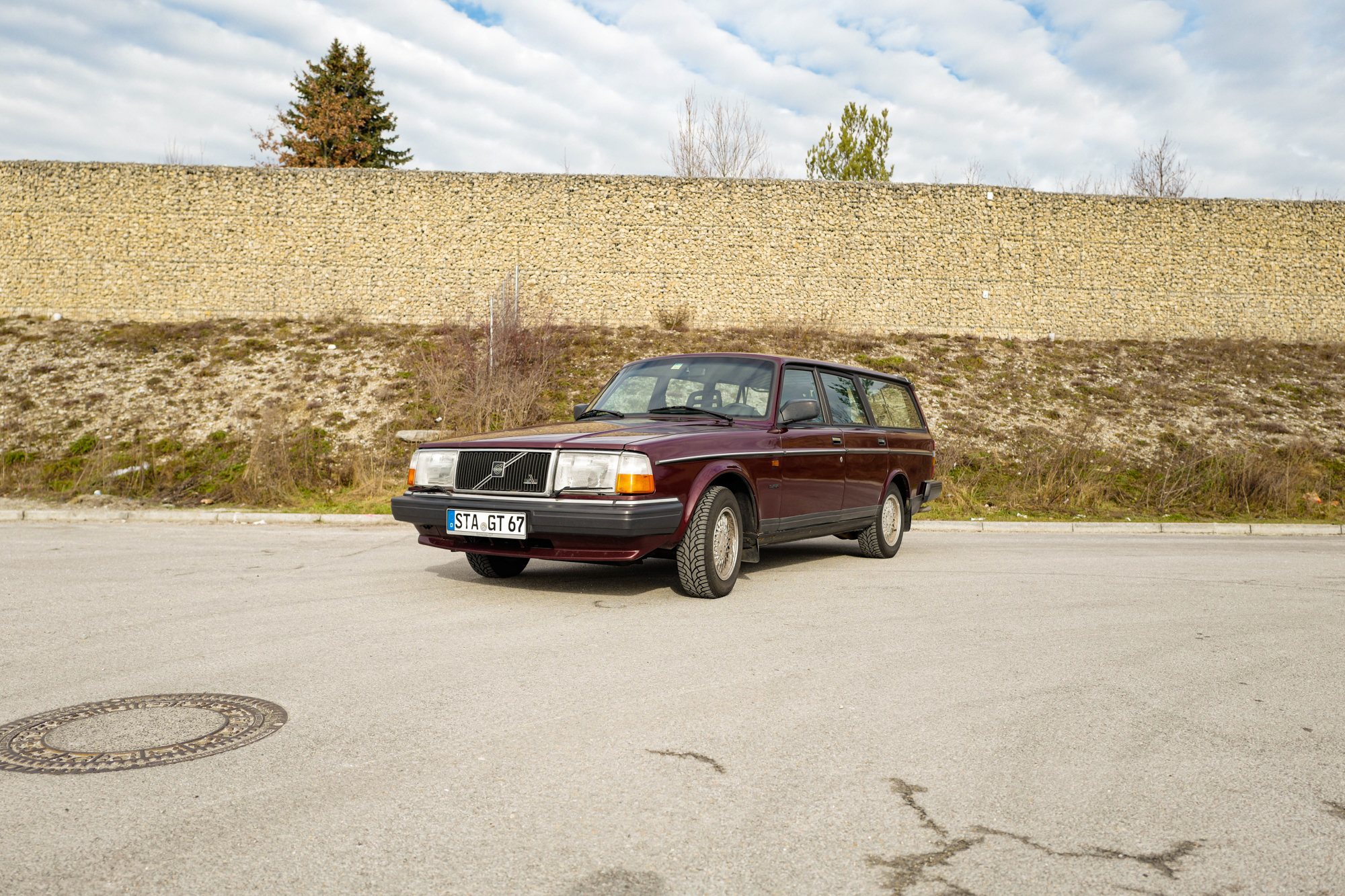 1995 VOLVO 245 for sale by auction in Munich, Germany