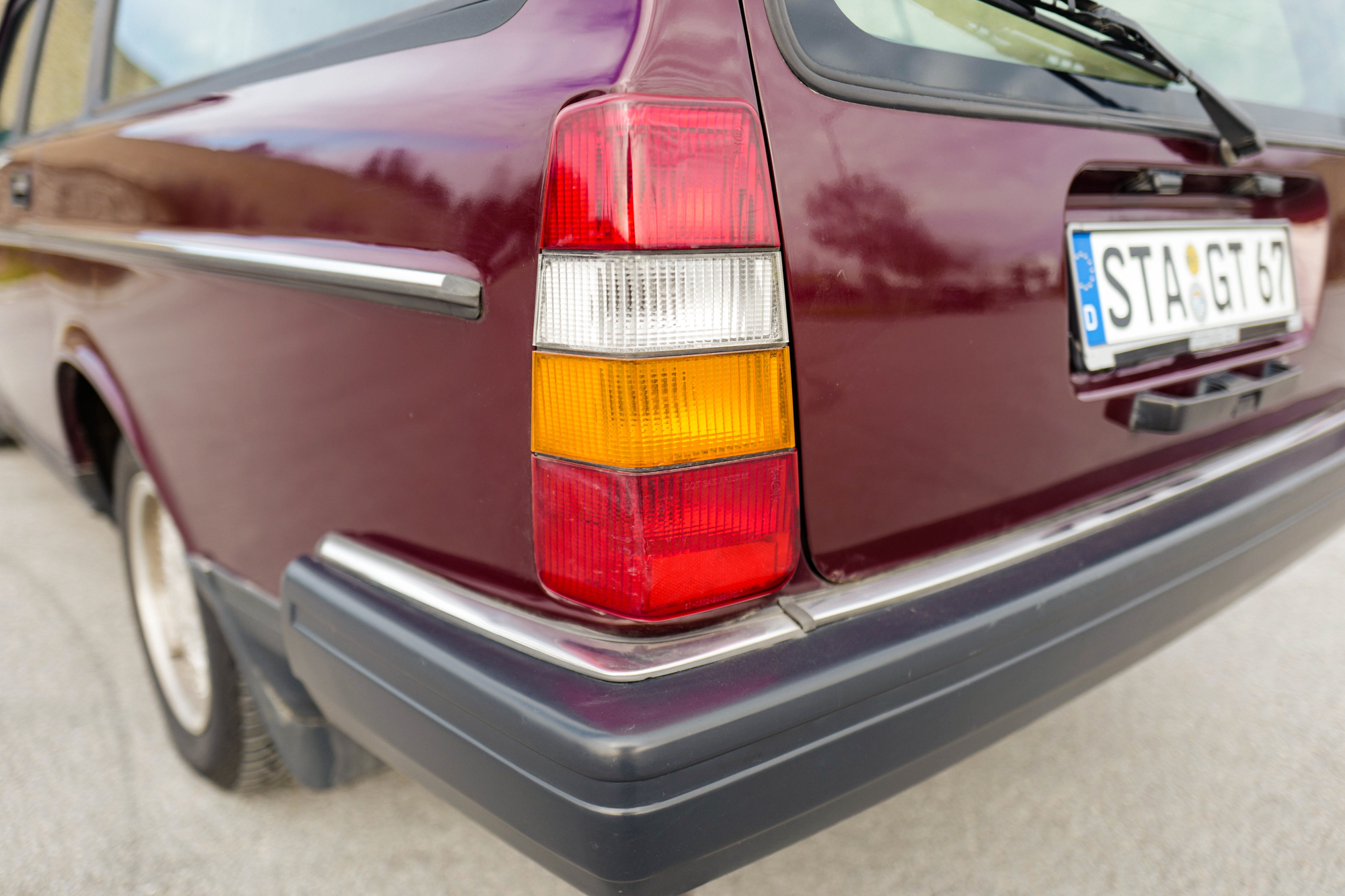 1995 VOLVO 245 for sale by auction in Munich, Germany