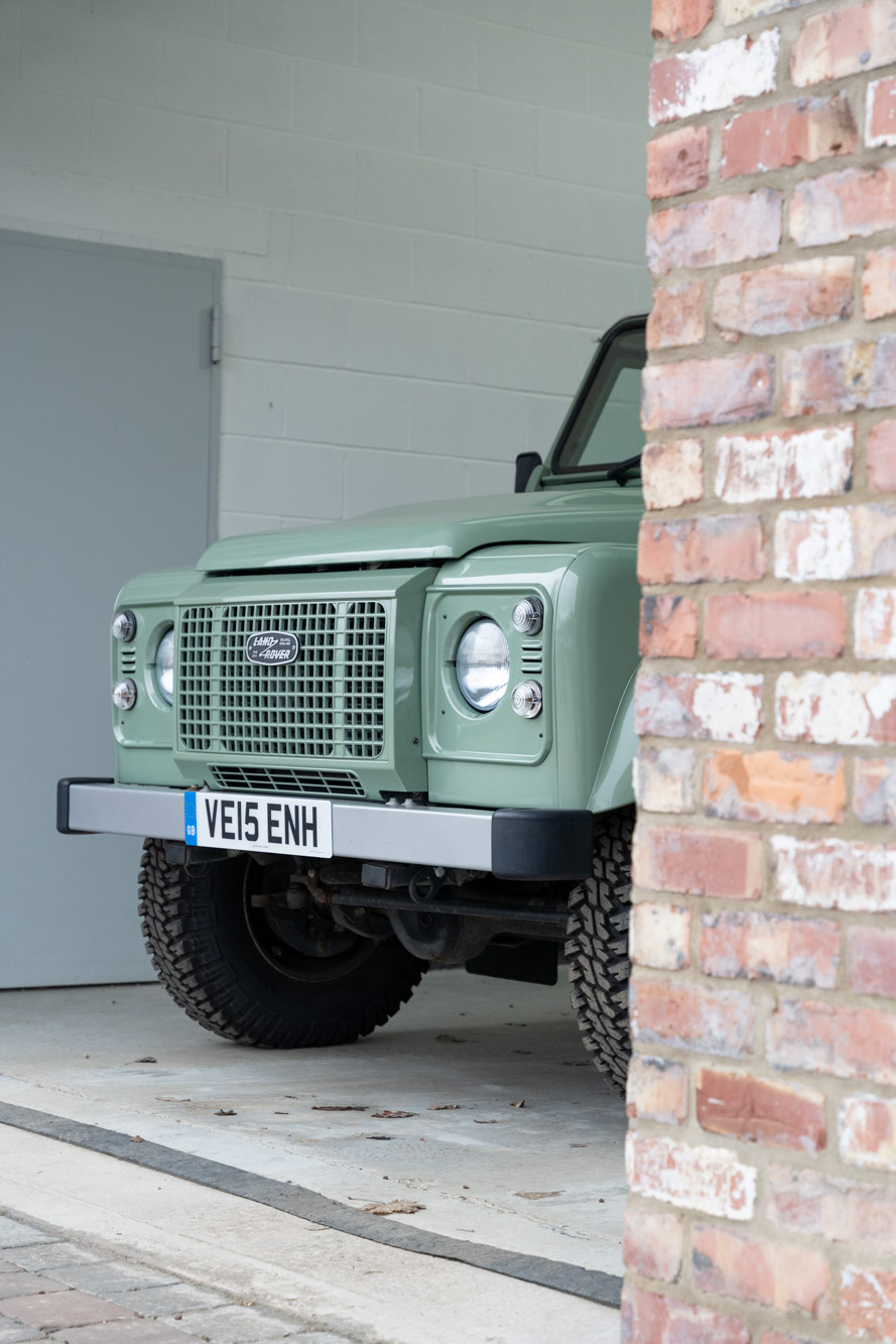 2015 LAND ROVER DEFENDER 90 HERITAGE - JLR PRESS CAR for sale by ...