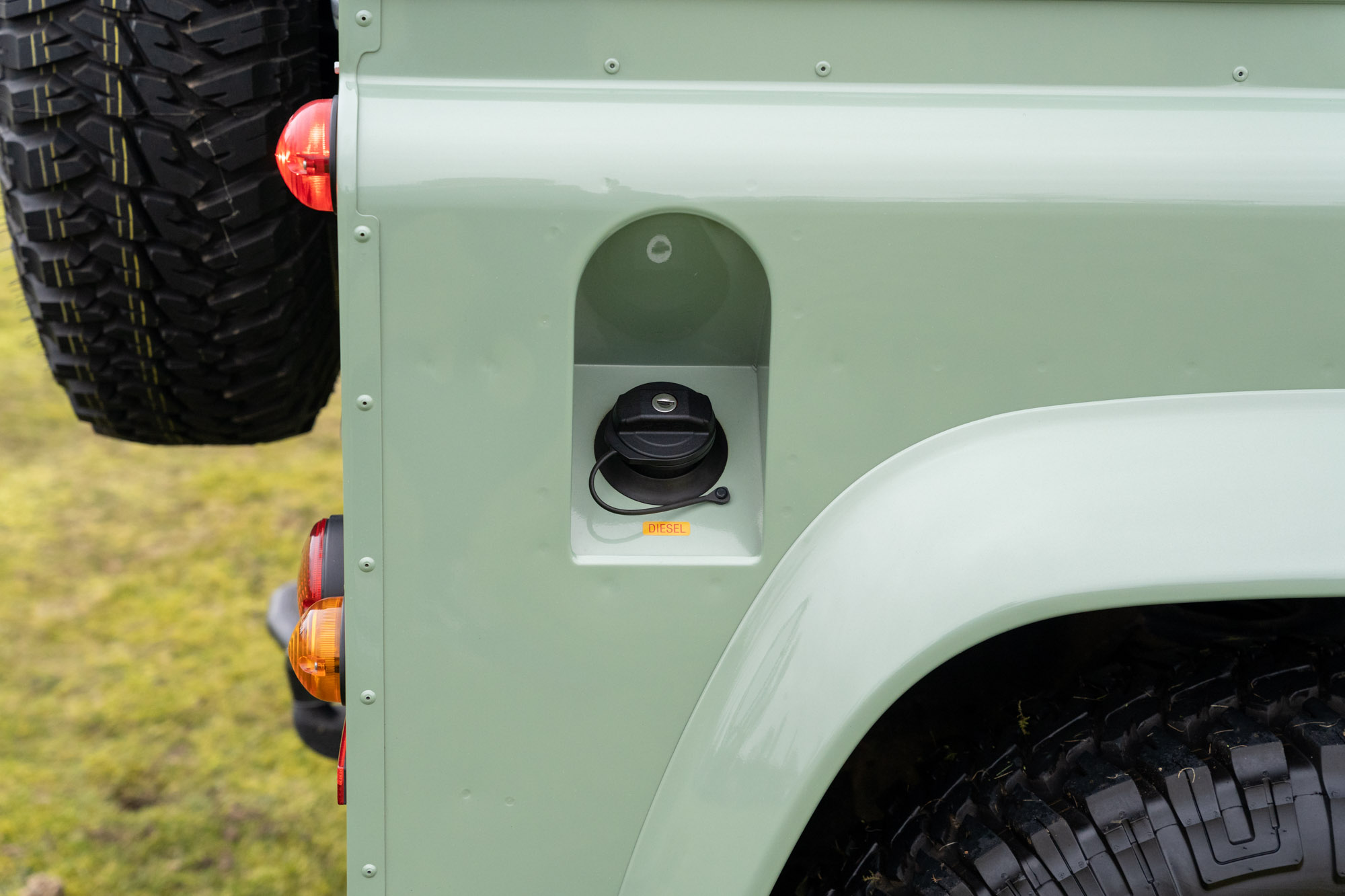 2015 LAND ROVER DEFENDER 90 HERITAGE - JLR PRESS CAR for sale by ...