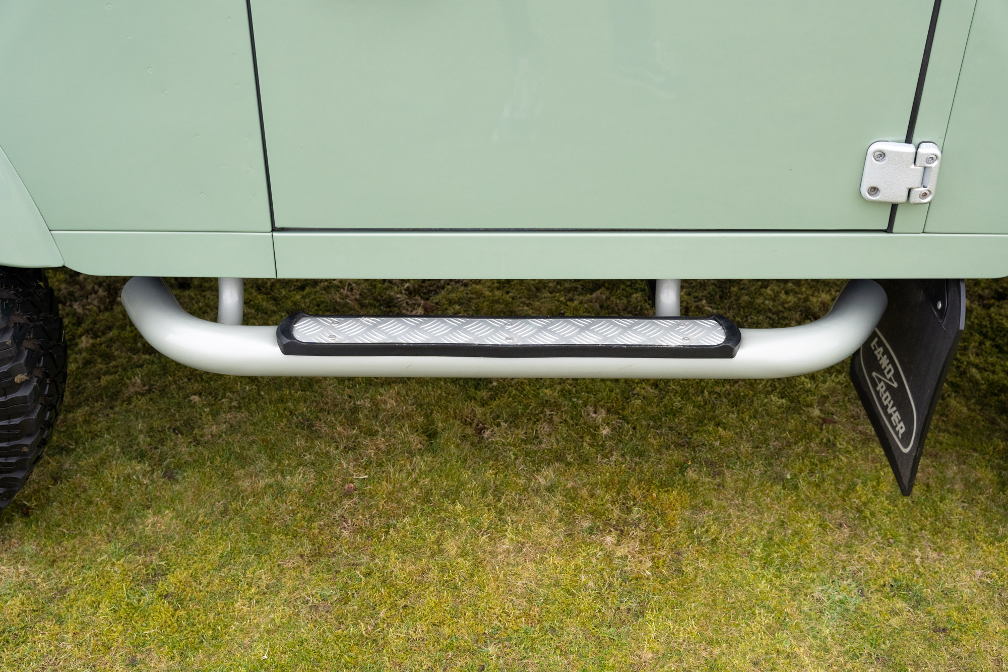 2015 LAND ROVER DEFENDER 90 HERITAGE - JLR PRESS CAR for sale by ...