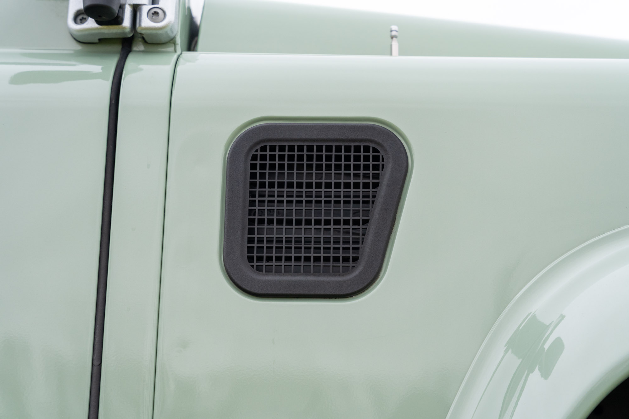 2015 LAND ROVER DEFENDER 90 HERITAGE - JLR PRESS CAR for sale by ...