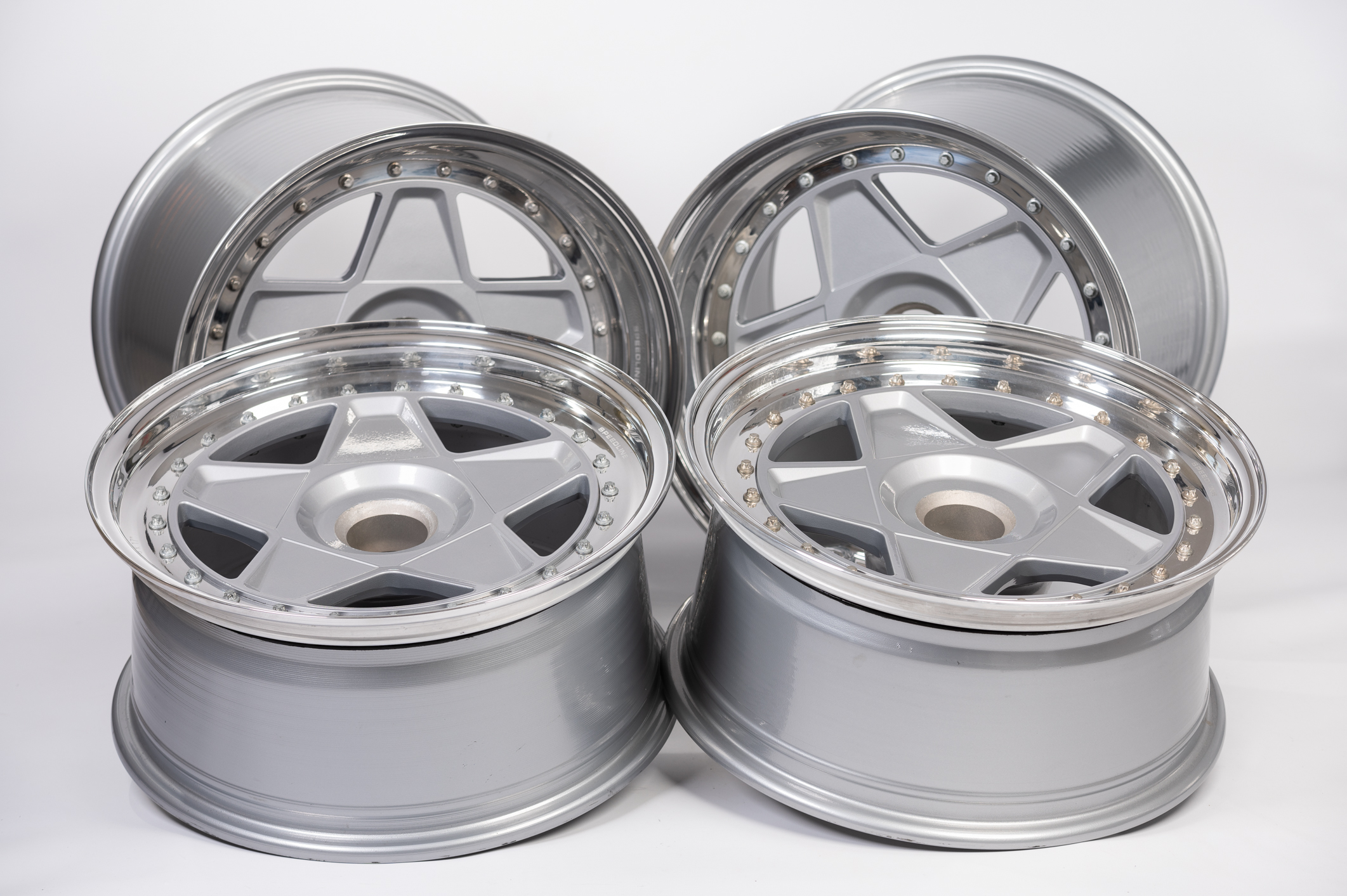 FERRARI F40 - SET OF RESTORED ALLOY WHEELS for sale by auction in Poole ...