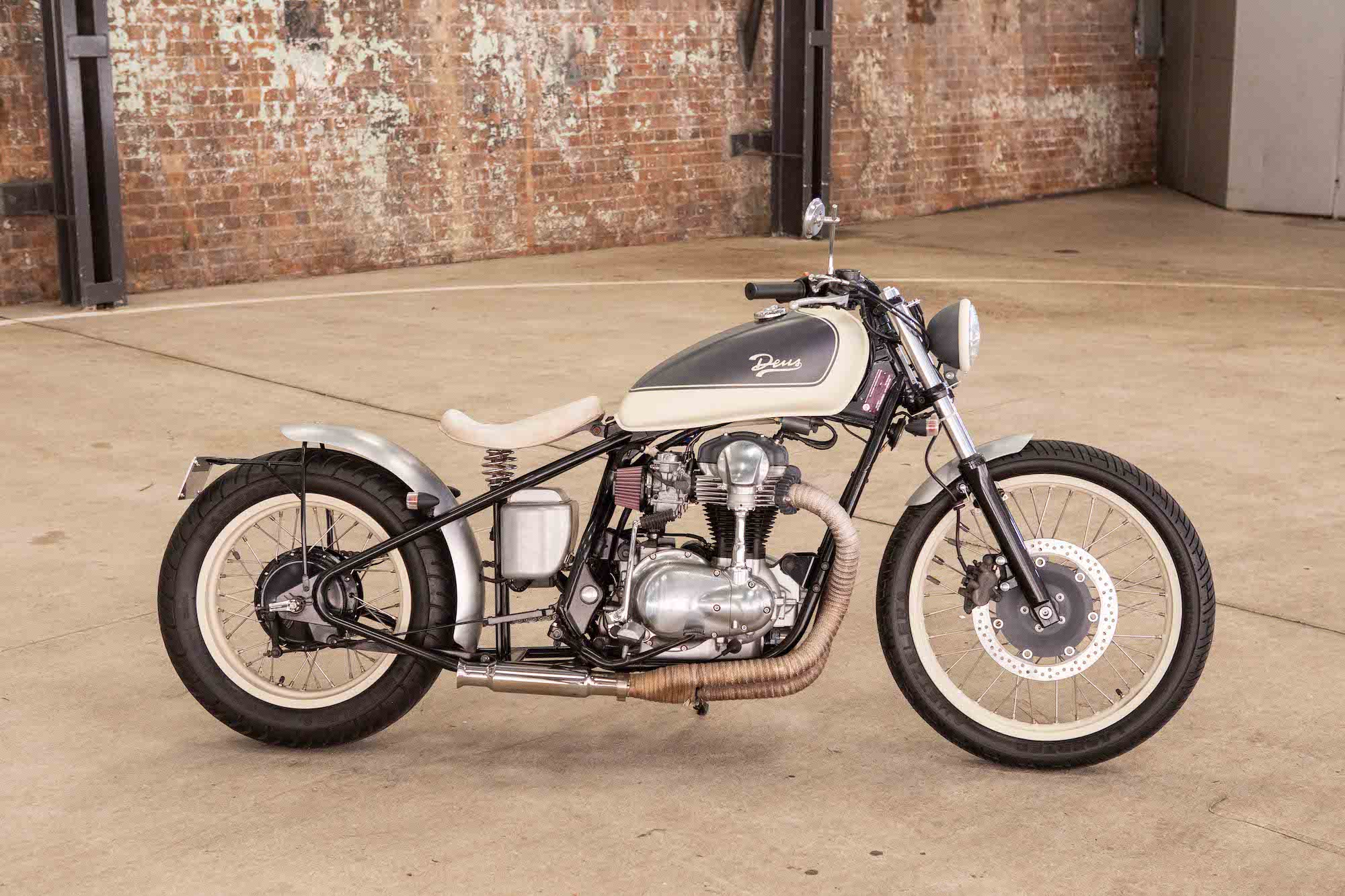 2004 KAWASAKI W650 DEUS CUSTOM BOBBER for sale by auction in Camperdown ...