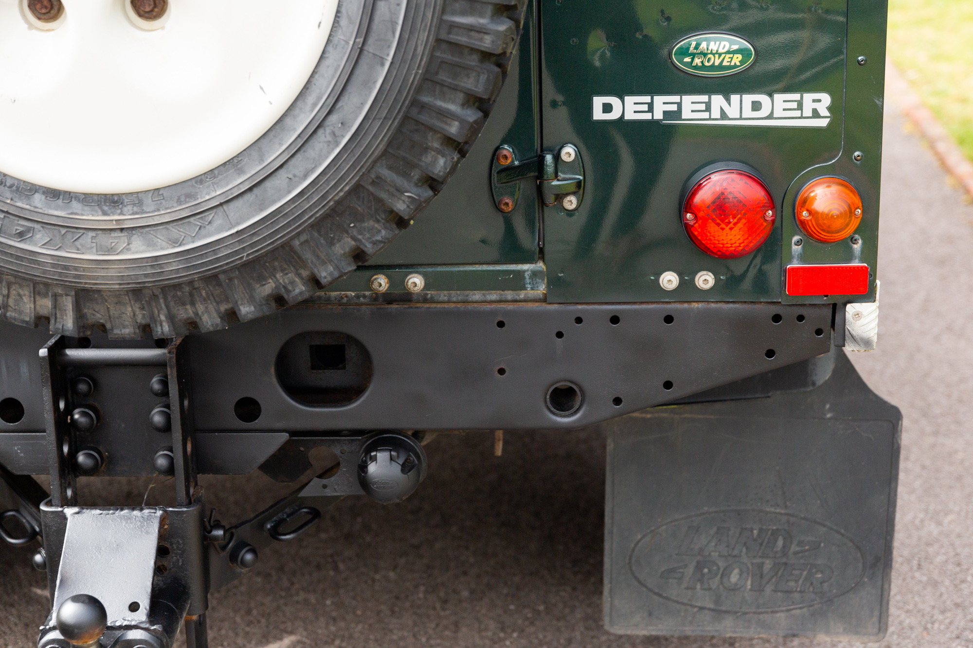 2009 LAND ROVER DEFENDER 110 for sale by auction in Portsmouth, United ...