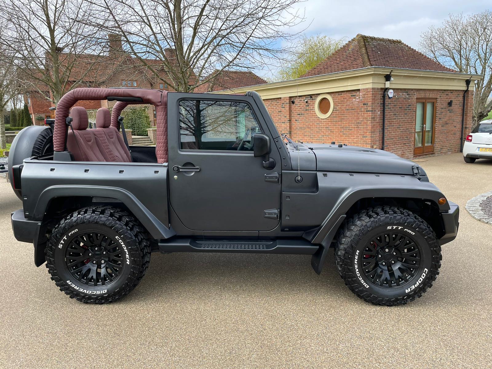 2016 JEEP WRANGLER SAHARA BLACK HAWK for sale by auction in Canterbury ...