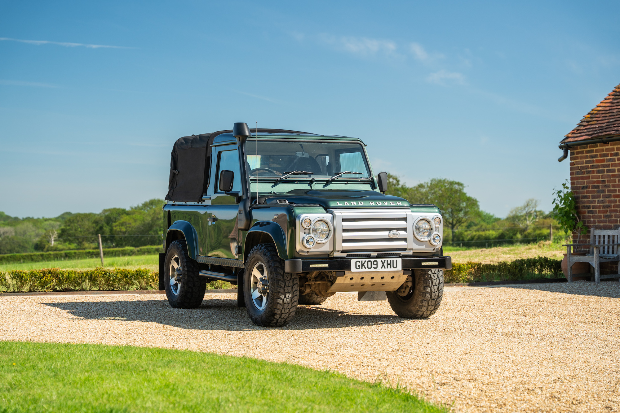 2009 LAND ROVER DEFENDER 90 PICK UP for sale by auction in Lewes, West ...