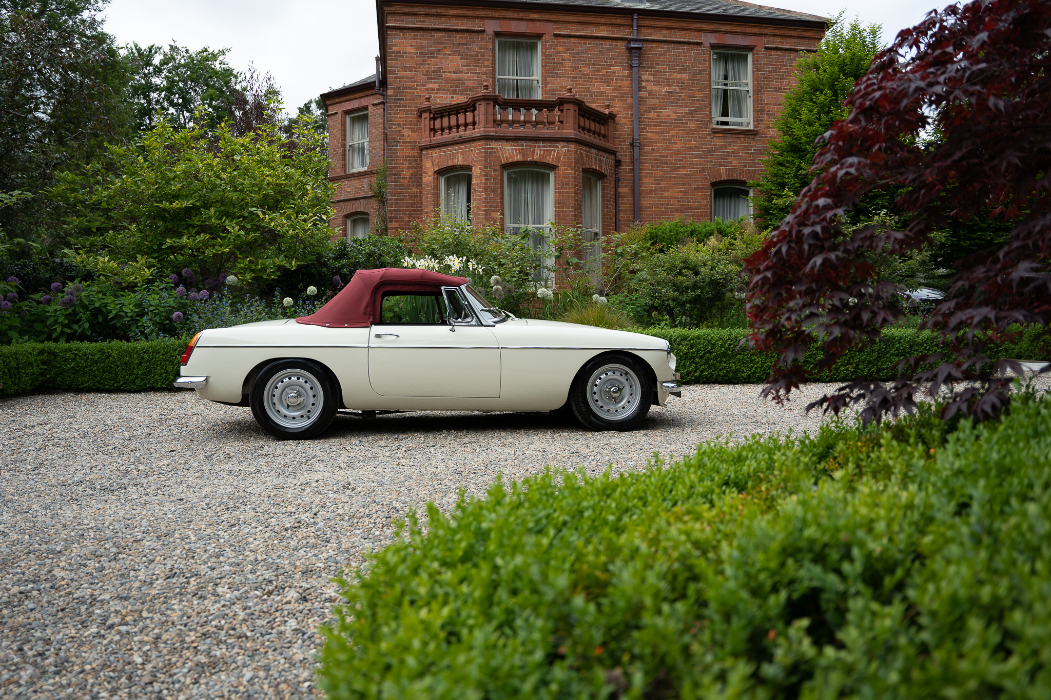 1966 MGB ROADSTER ABINGDON EDITION BY FRONTLINE DEVELOPMENTS for sale by auction in Dublin, Ireland