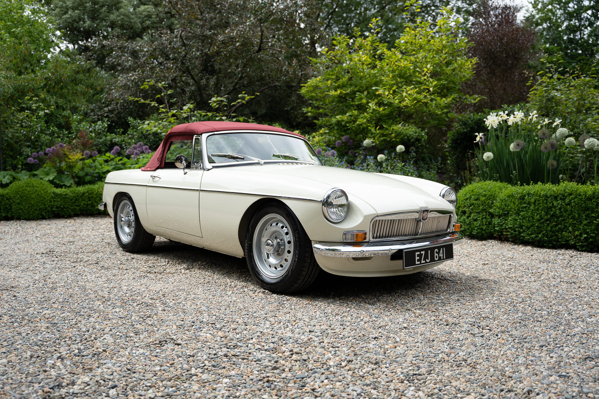 1966 MGB ROADSTER ABINGDON EDITION BY FRONTLINE DEVELOPMENTS for sale by auction in Dublin, Ireland