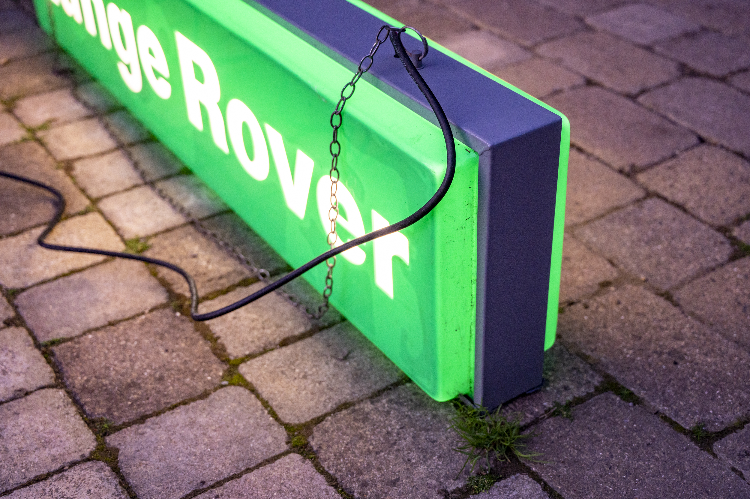 RANGE ROVER ILLUMINATED SIGN for sale by auction in Corsham, Wiltshire ...