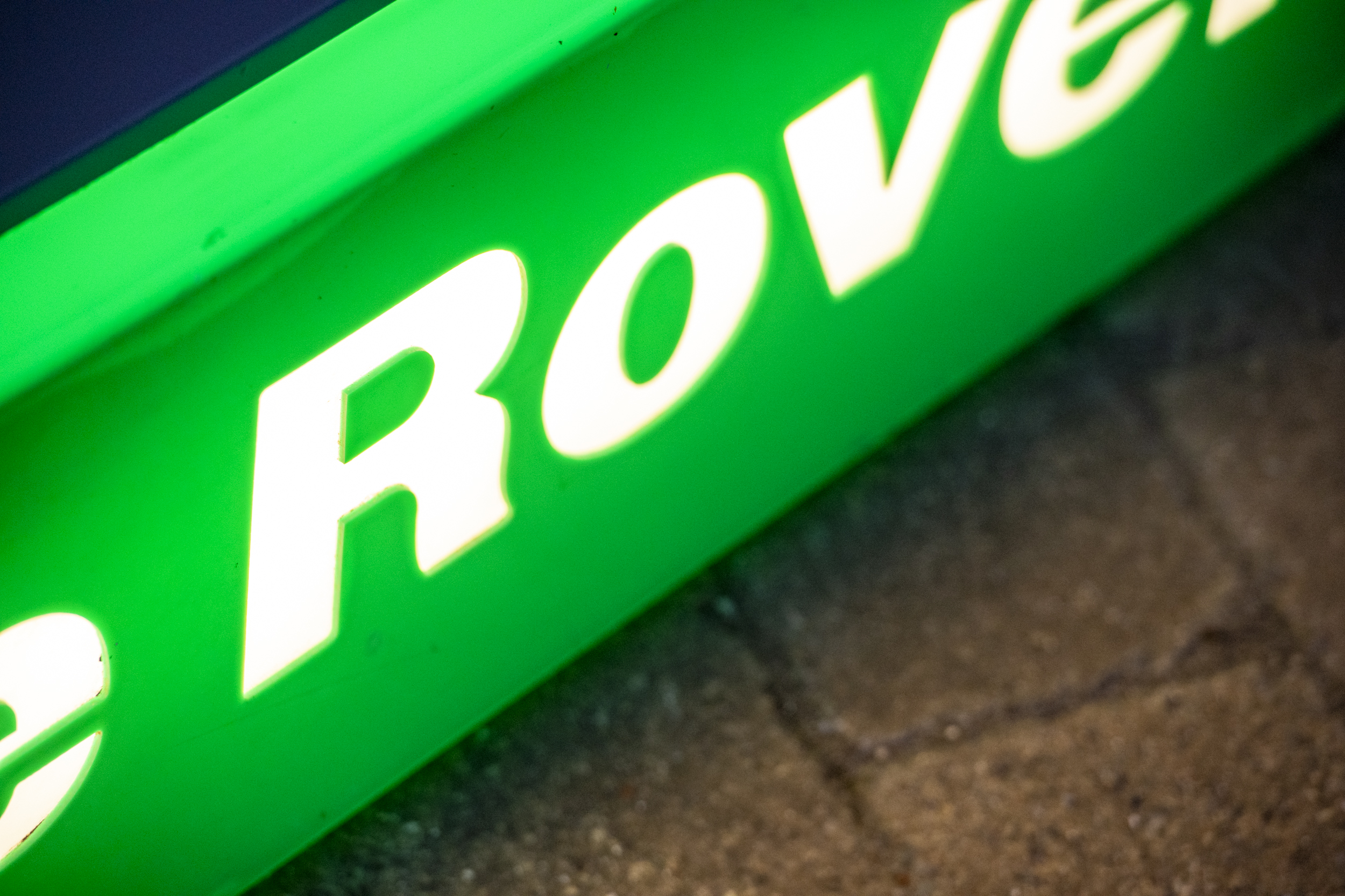 RANGE ROVER ILLUMINATED SIGN for sale by auction in Corsham, Wiltshire ...