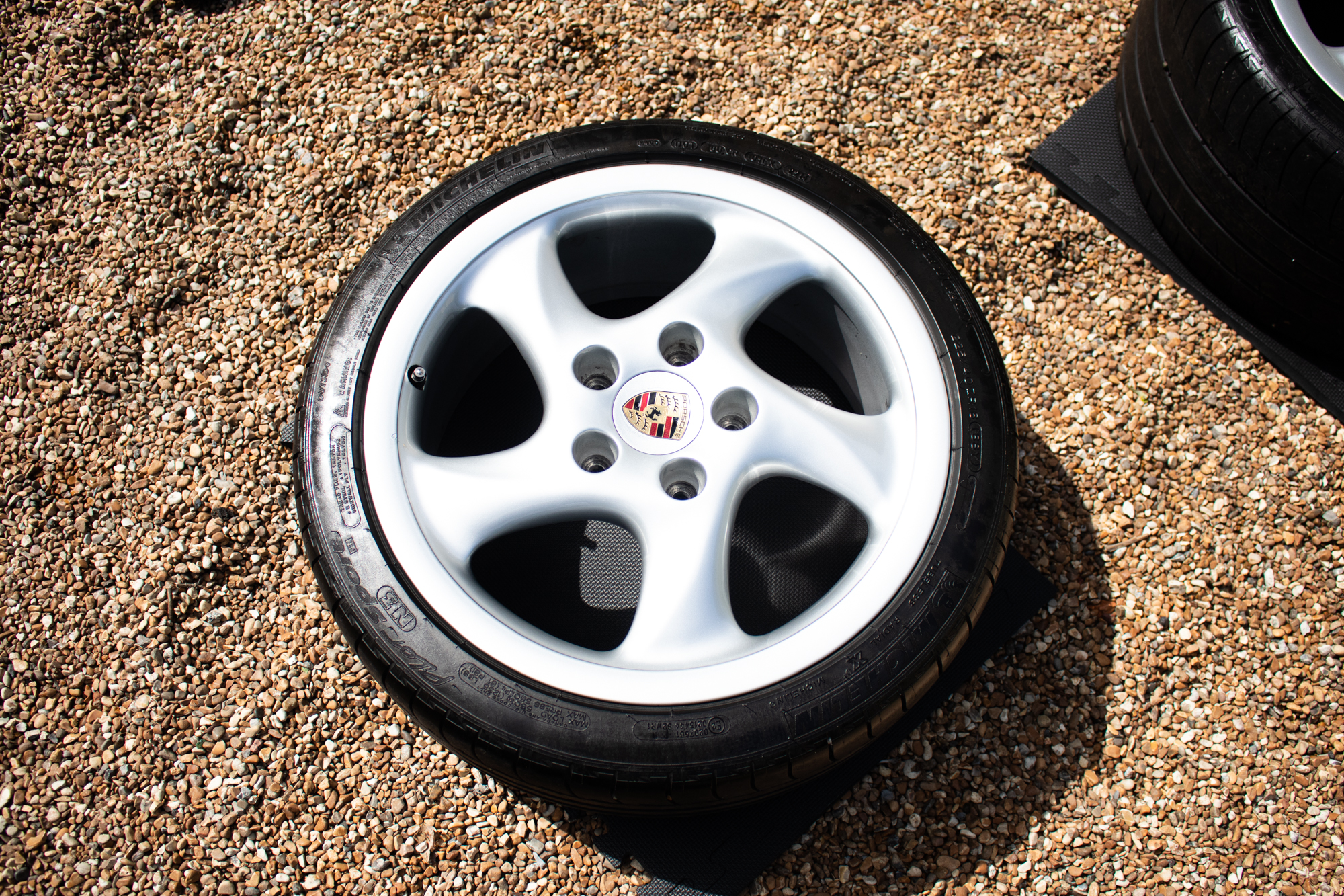 PORSCHE 911 (993) TURBO WHEELS AND TYRES for sale by auction in Rye ...