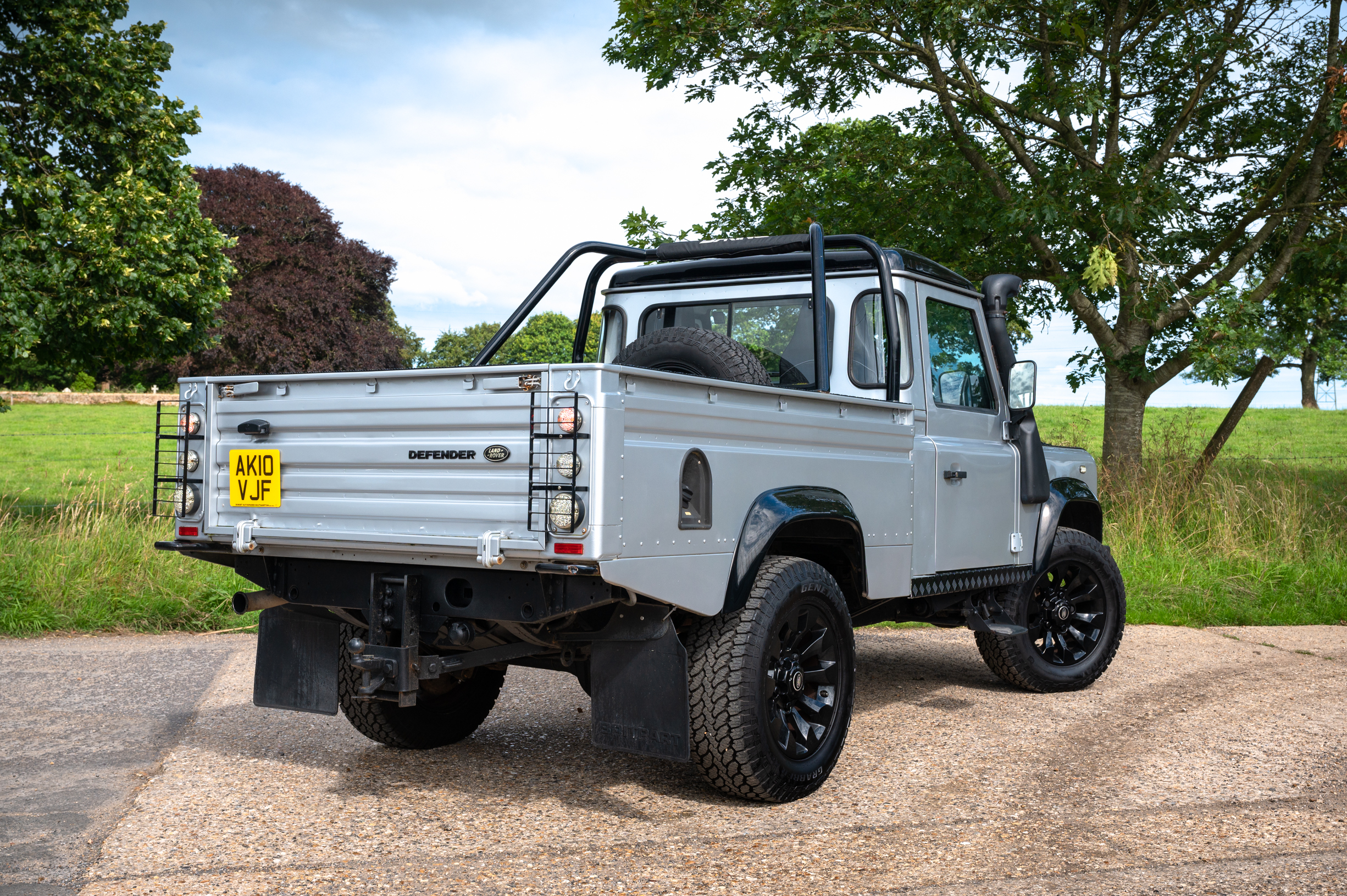 2010 LAND ROVER DEFENDER 110 SINGLE CAB PICK UP for sale by auction in ...