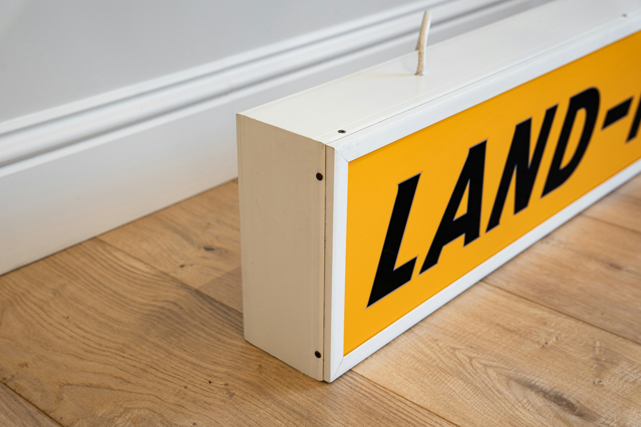 LAND ROVER ILLUMINATED DEALERSHIP SIGN for sale by auction in Hassocks ...