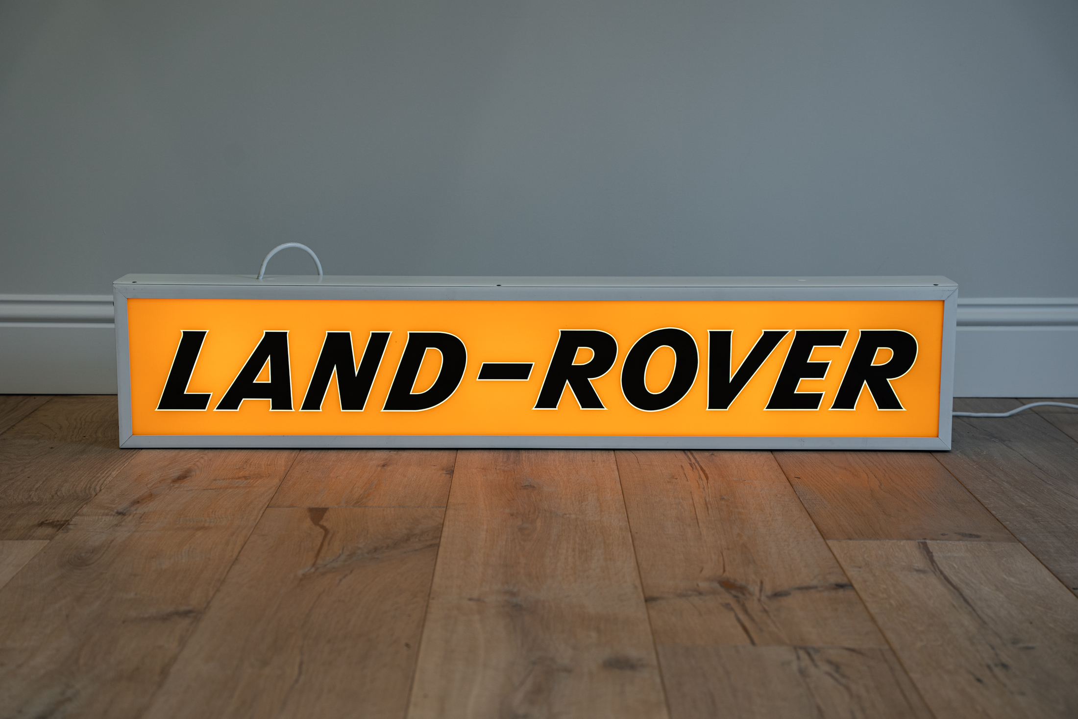 LAND ROVER ILLUMINATED DEALERSHIP SIGN for sale by auction in Hassocks ...