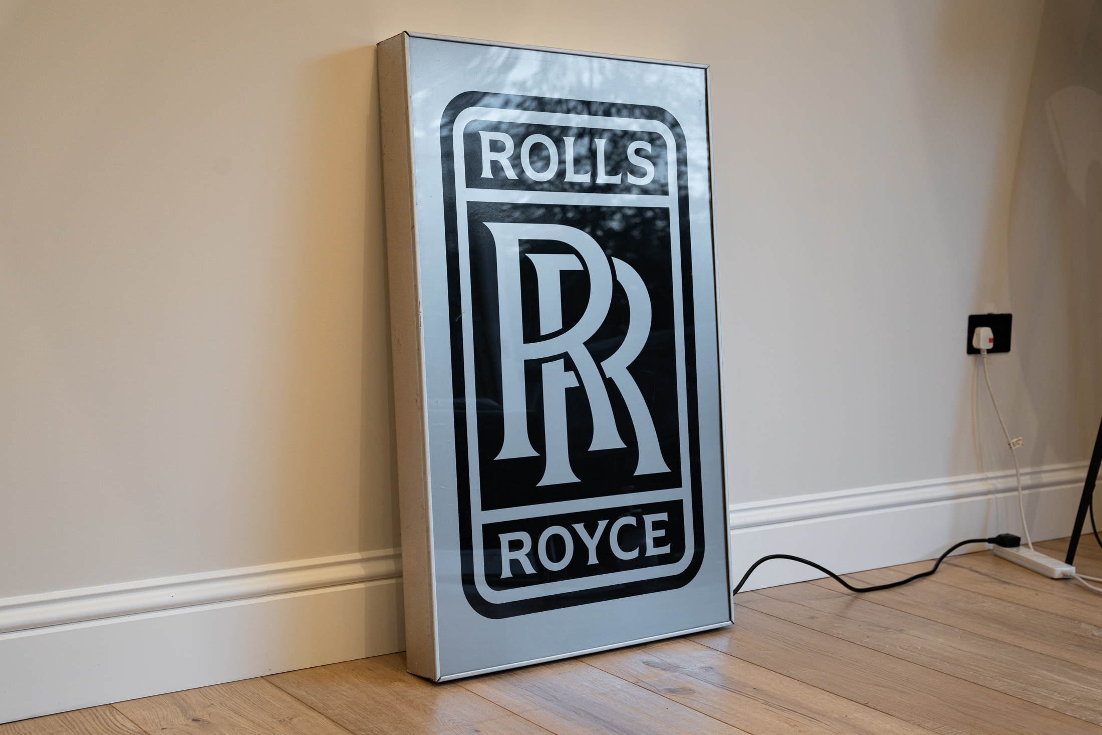 ROLLS-ROYCE ILLUMINATED DEALERSHIP SIGN for sale by auction in Hassocks ...