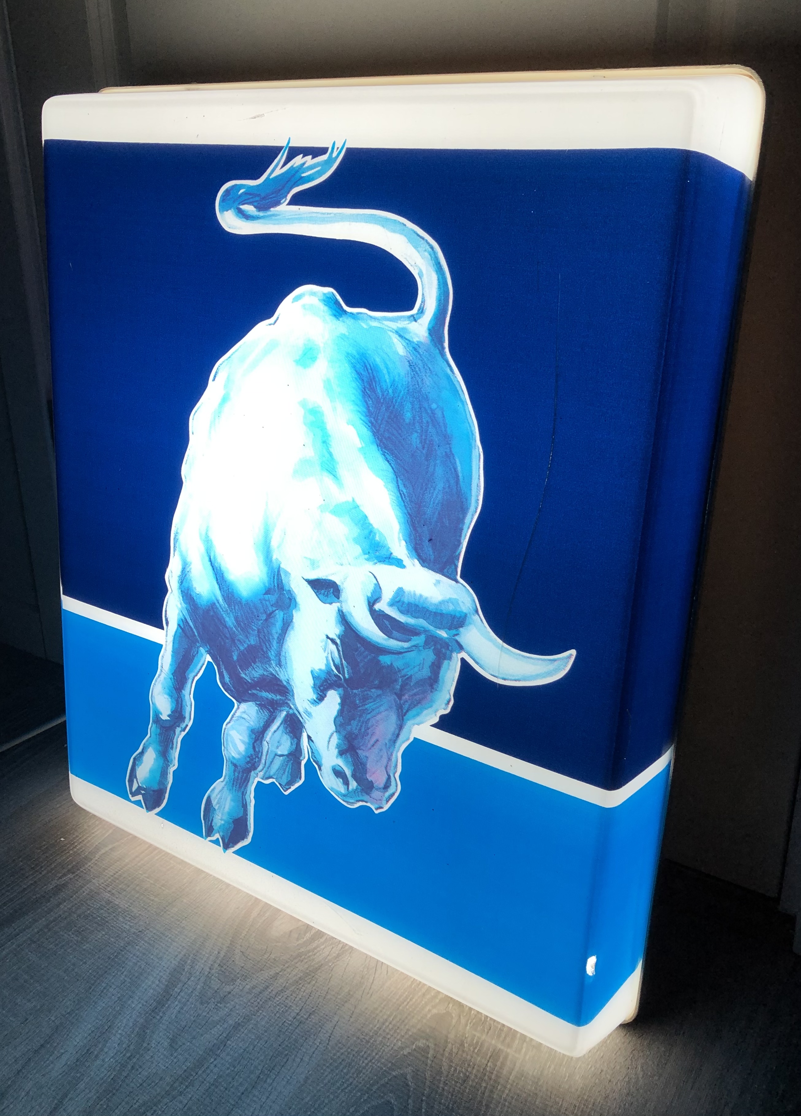 LAMBORGHINI BULL ILLUMINATED SIGN for sale by auction in Stavanger, Norway