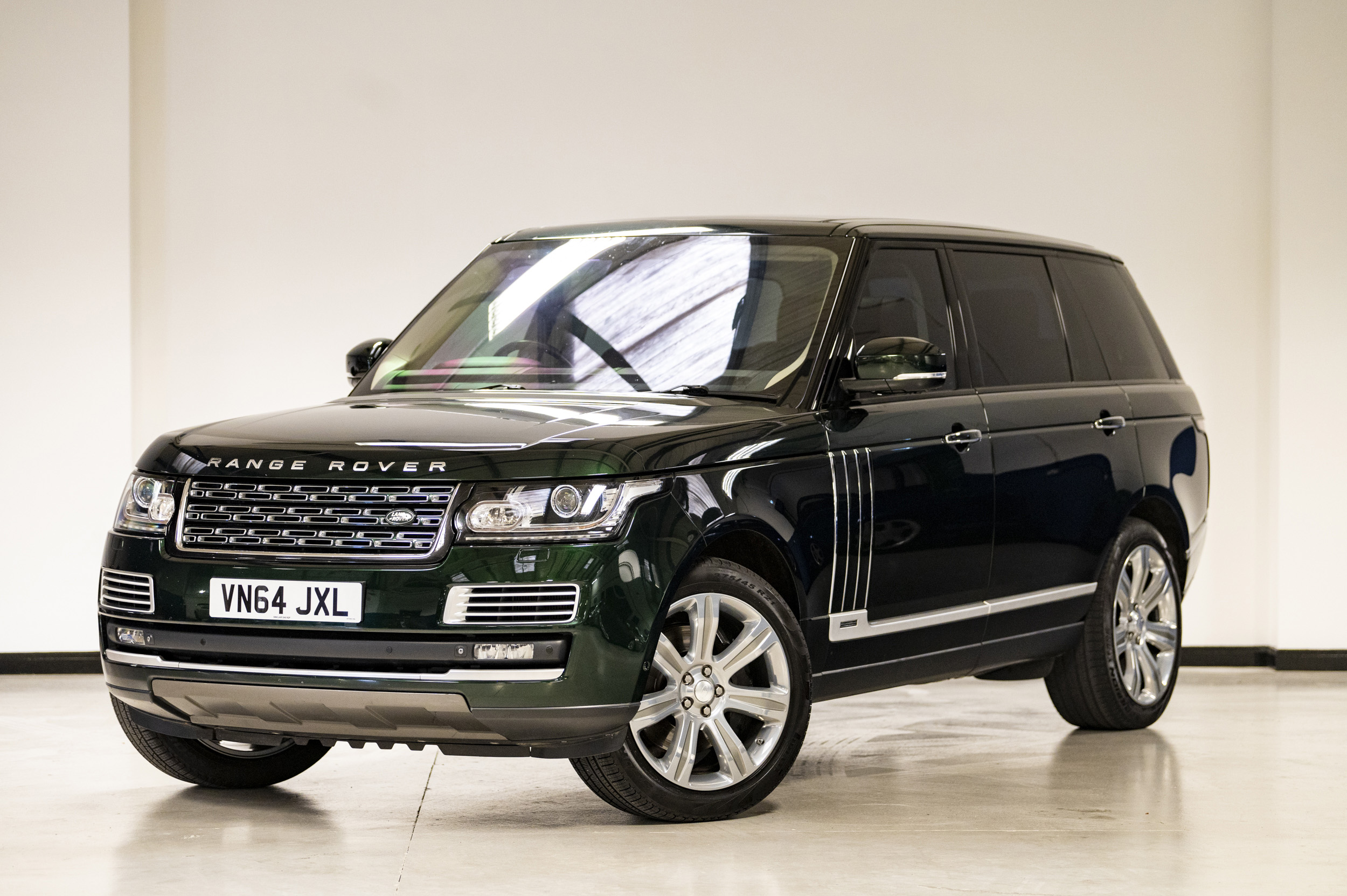 2014 RANGE ROVER SV AUTOBIOGRAPHY HOLLAND & HOLLAND for sale by auction ...