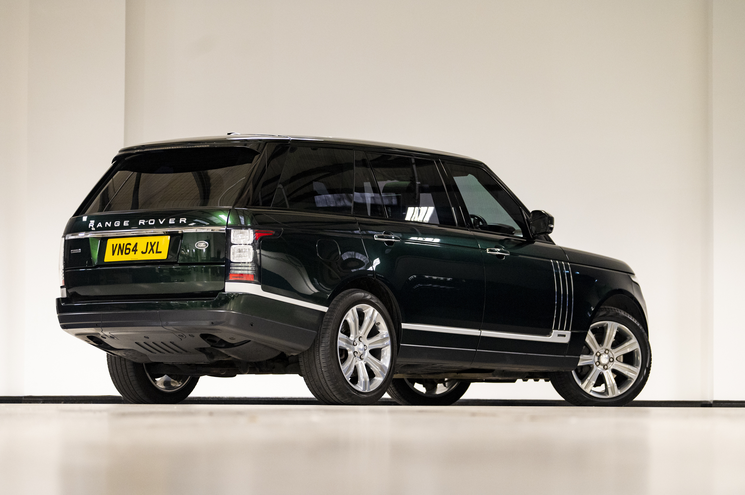 2014 RANGE ROVER SV AUTOBIOGRAPHY HOLLAND & HOLLAND for sale by auction ...