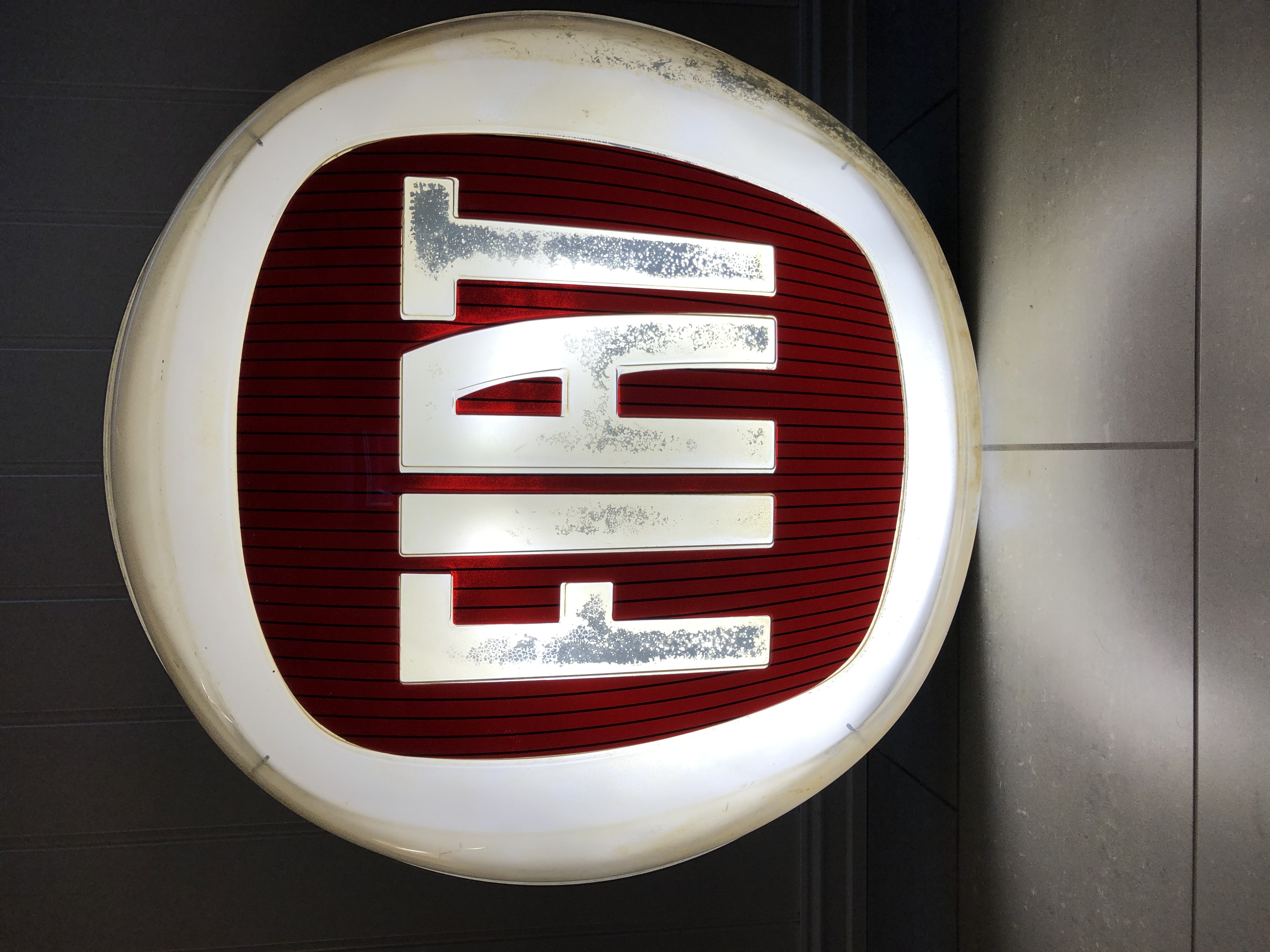 FIAT ILLUMINATED SIGN for sale by auction in Stavanger, Norway