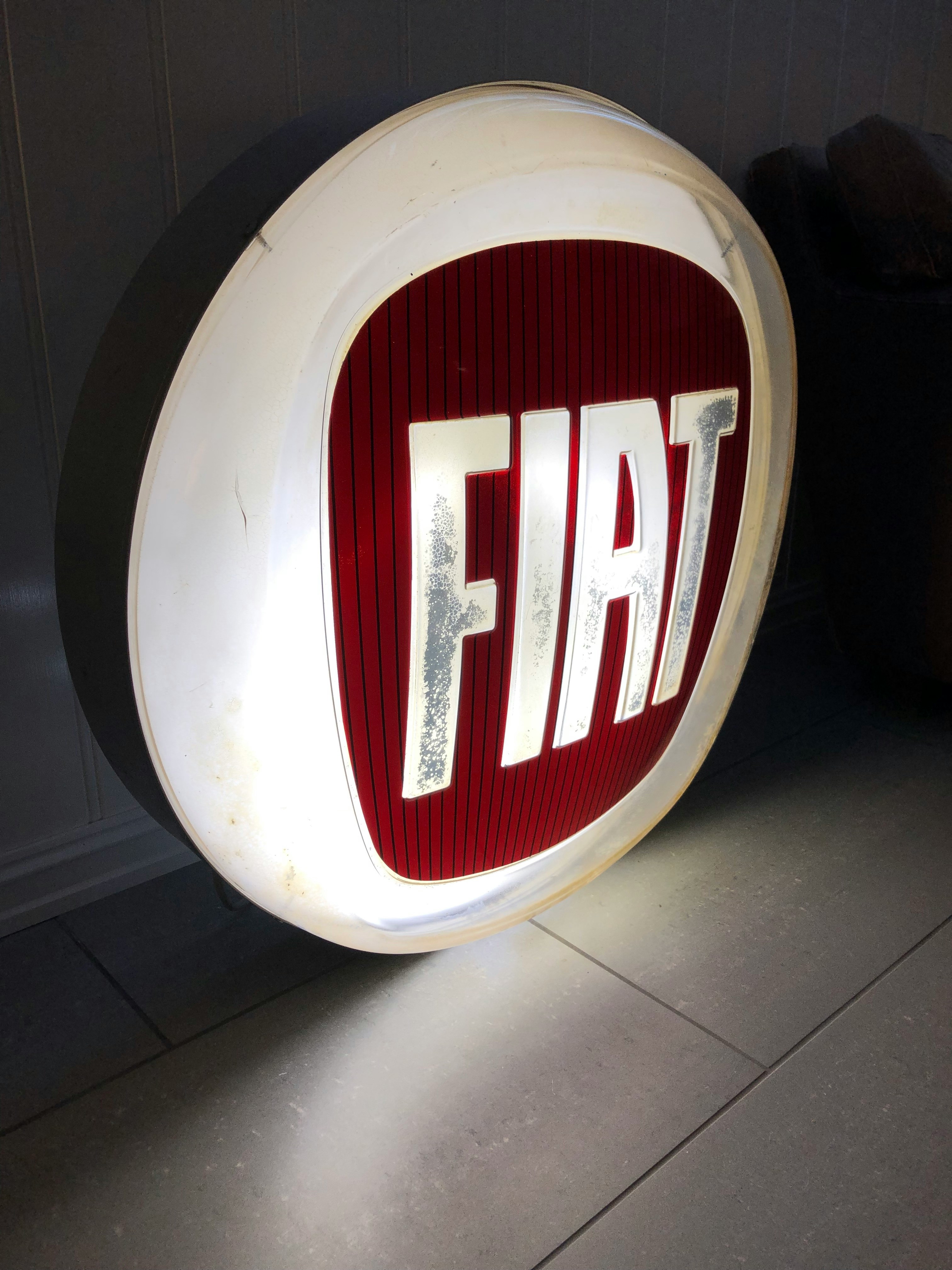 FIAT ILLUMINATED SIGN for sale by auction in Stavanger, Norway