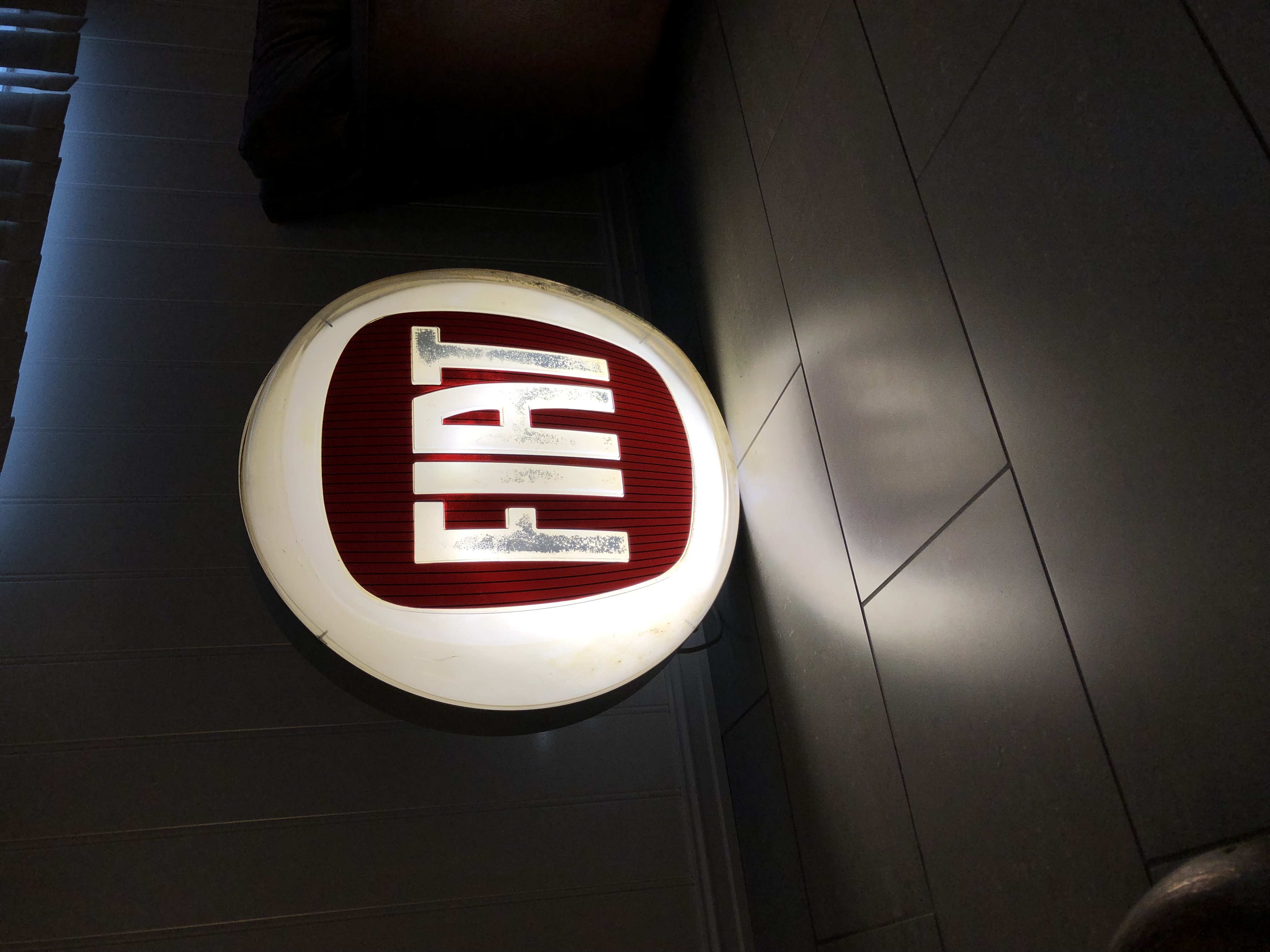 FIAT ILLUMINATED SIGN for sale by auction in Stavanger, Norway