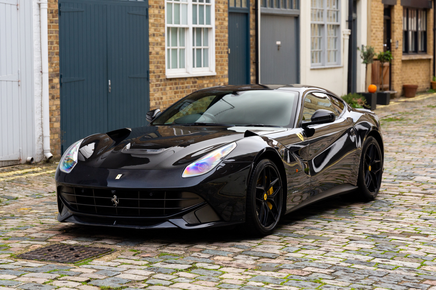 Ferrari F12 Berlinetta Tubarao Preto
