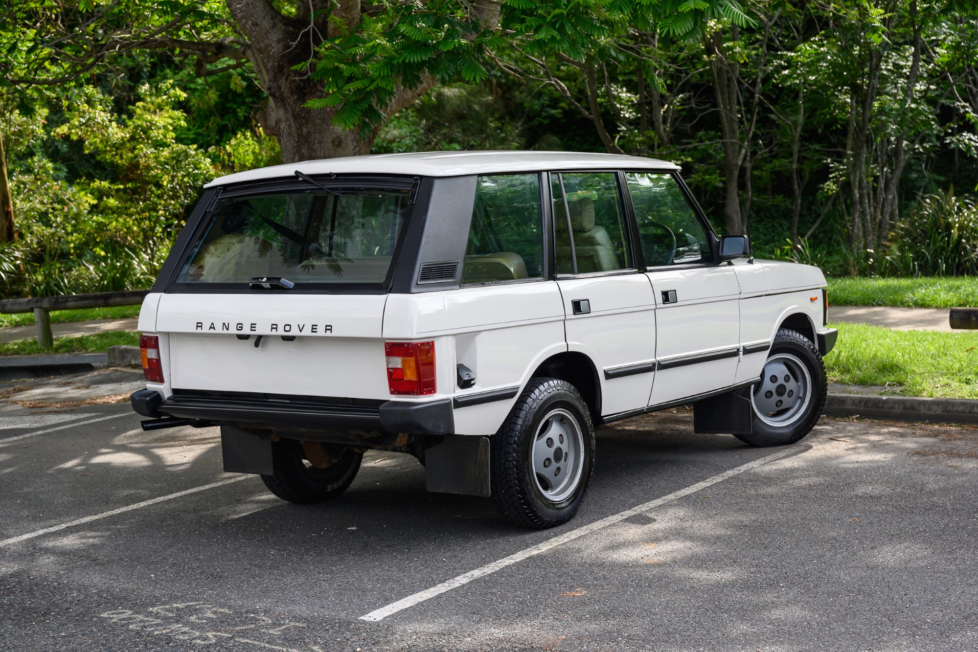 1986 RANGE ROVER CLASSIC 3.5 V8 for sale by auction in Brisbane ...