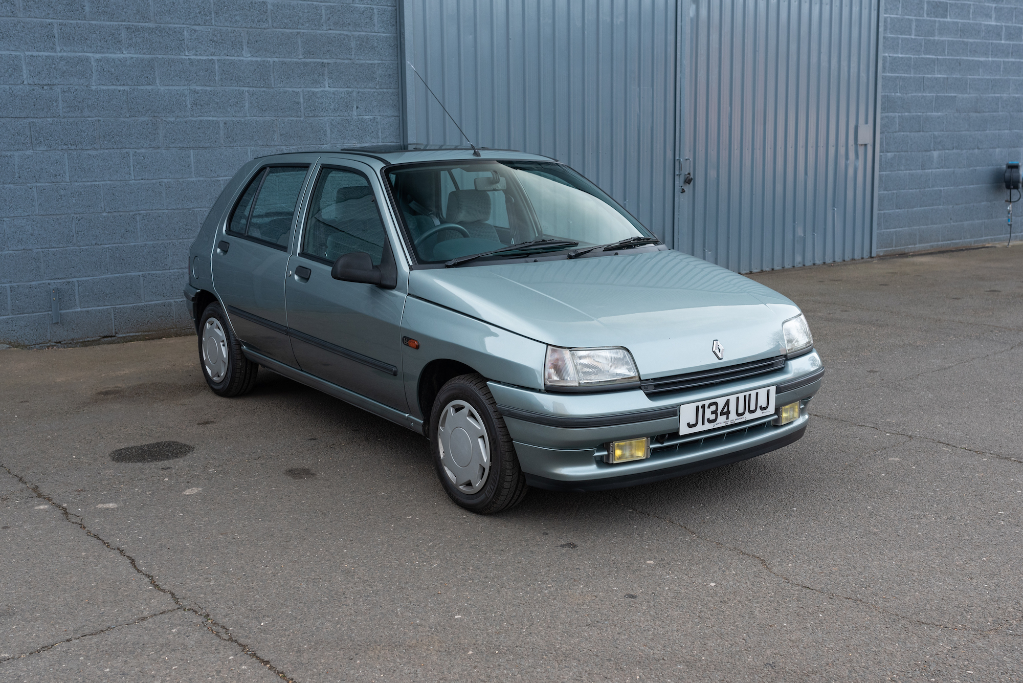 1991 RENAULT CLIO (MK1) 1.4 RT - 28,358 MILES for sale by auction in ...