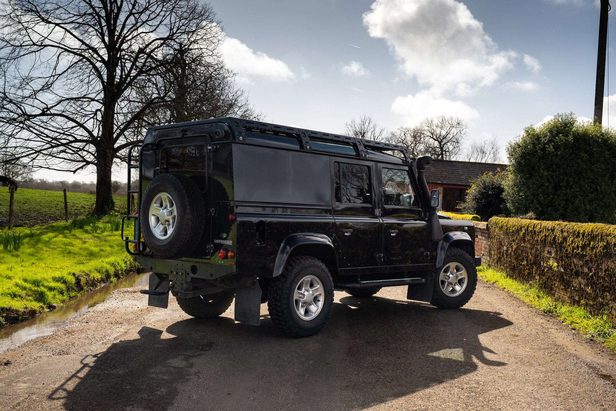2011 LAND ROVER DEFENDER 110 XS UTILITY for sale by auction in Corfe ...