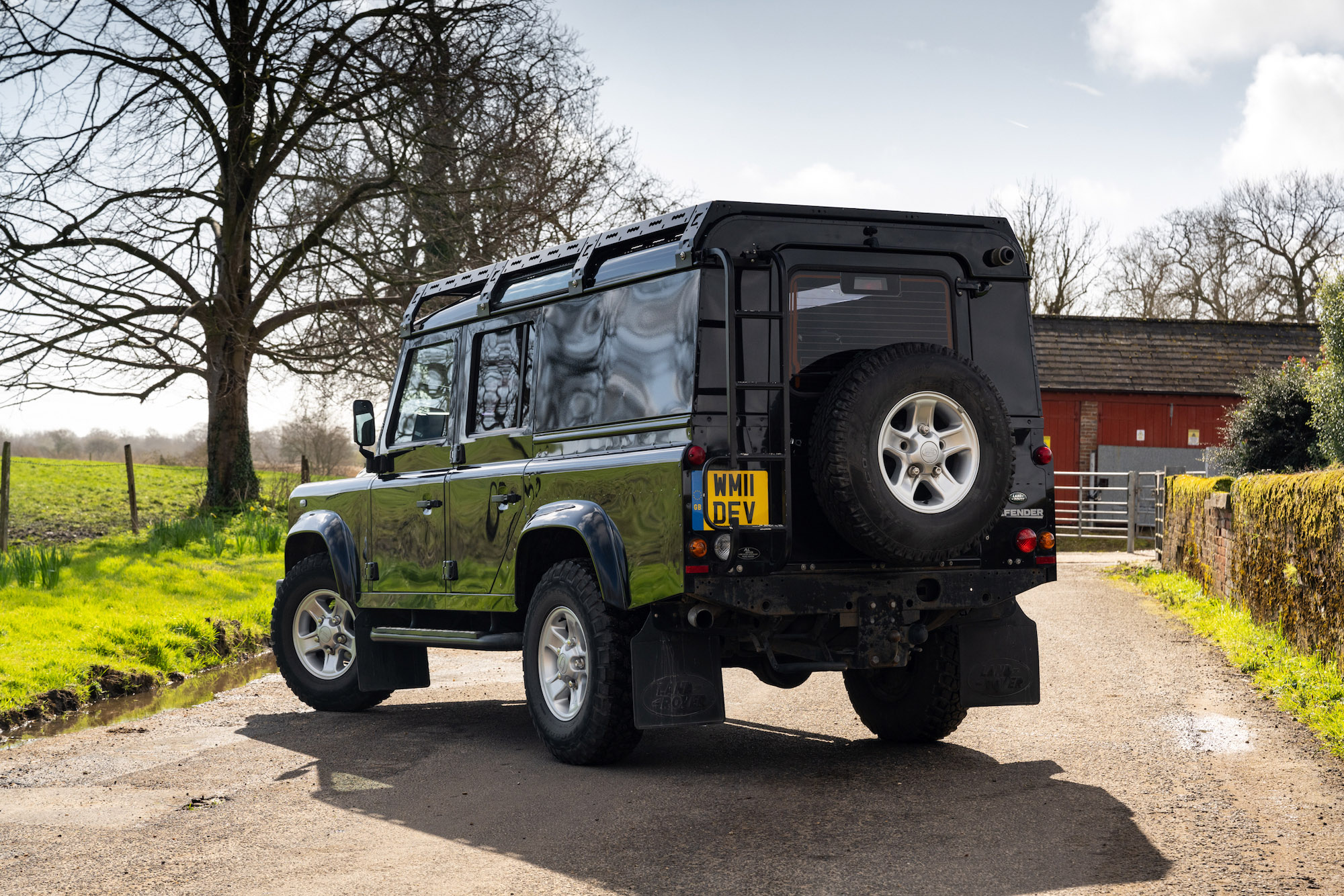 2011 LAND ROVER DEFENDER 110 XS UTILITY for sale by auction in Corfe ...