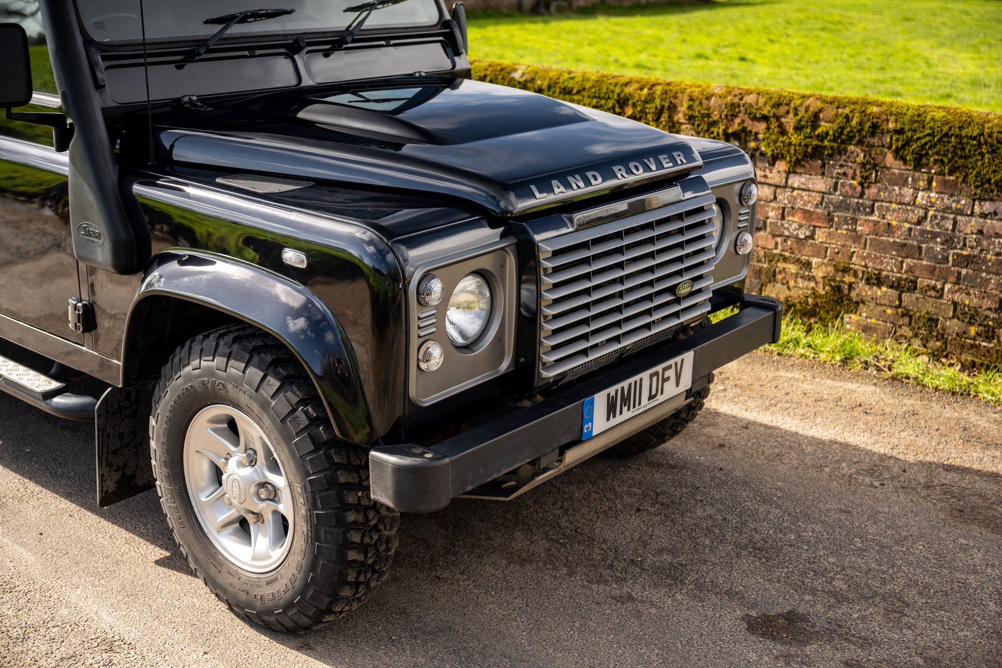 2011 LAND ROVER DEFENDER 110 XS UTILITY for sale by auction in Corfe ...
