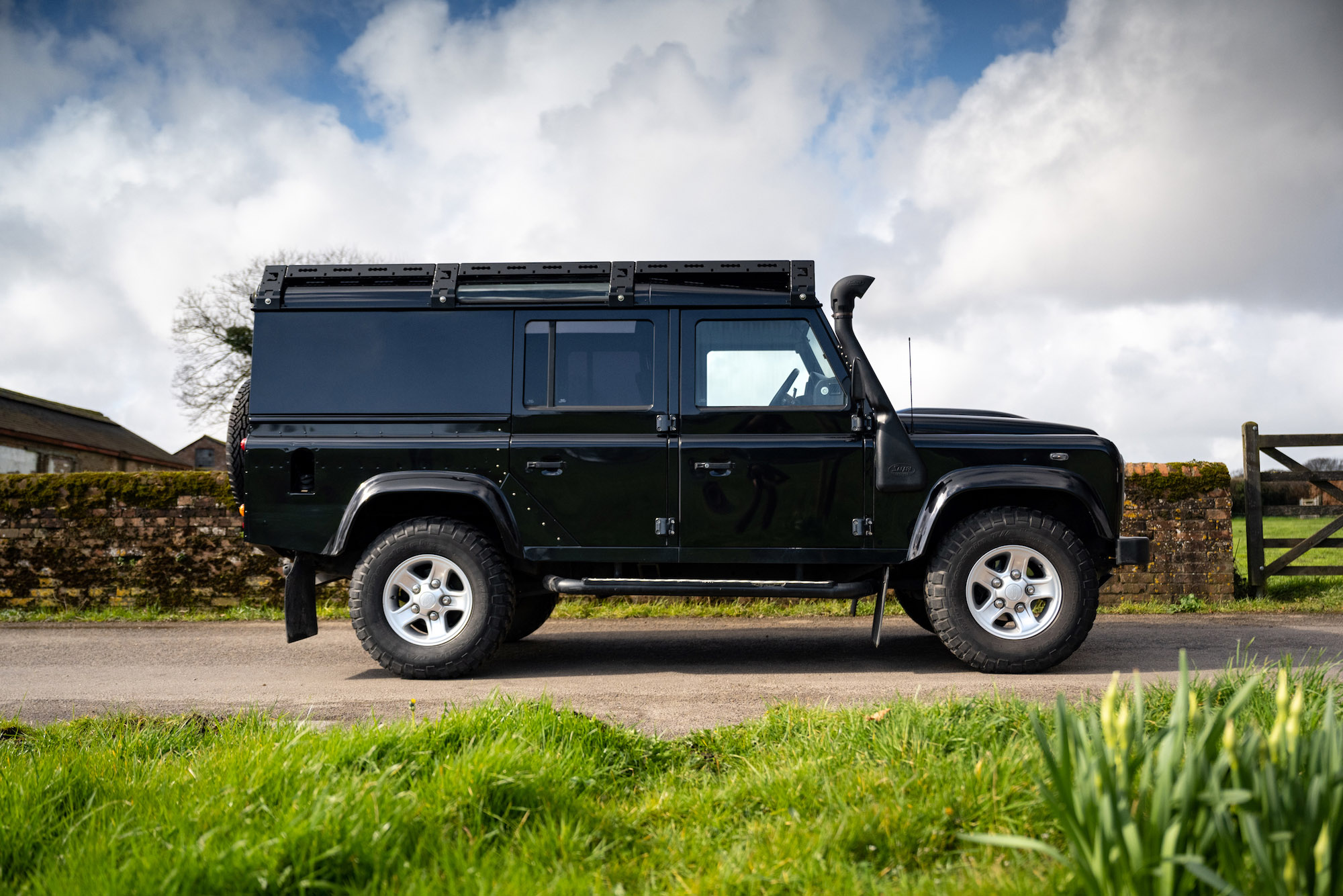 2011 LAND ROVER DEFENDER 110 XS UTILITY for sale by auction in Corfe ...