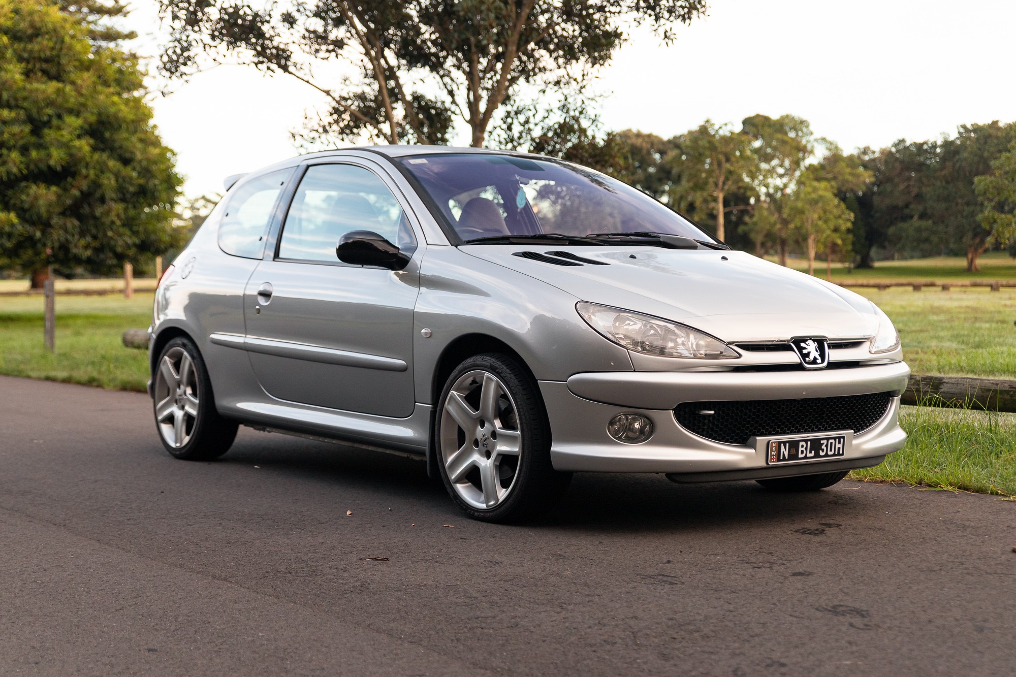 Peugeot 206 Gti Interiør Real World Reviews: Peugeot 206 GTi