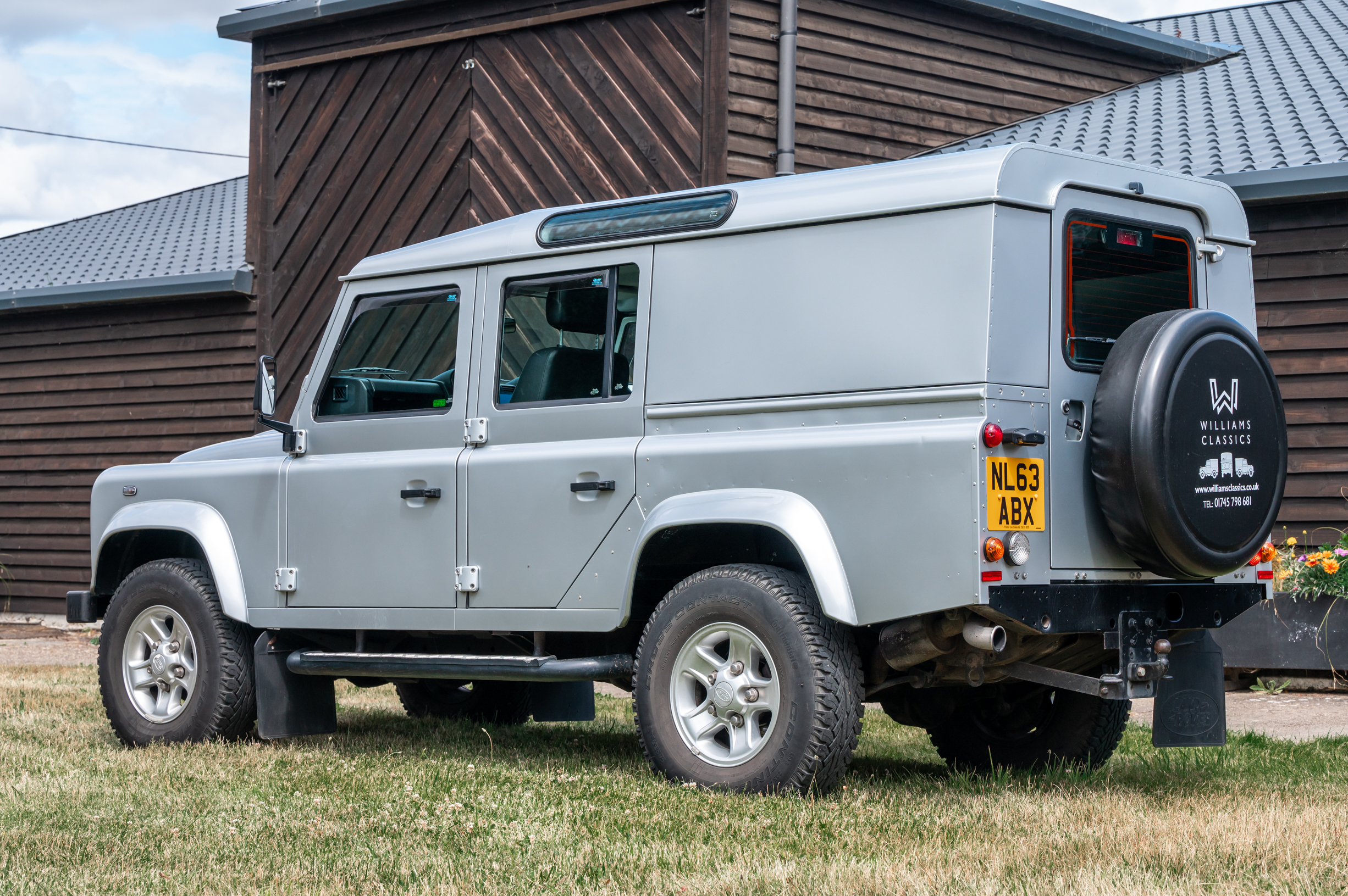 2013 LAND ROVER DEFENDER 110 XS UTILITY for sale by auction in Horton ...