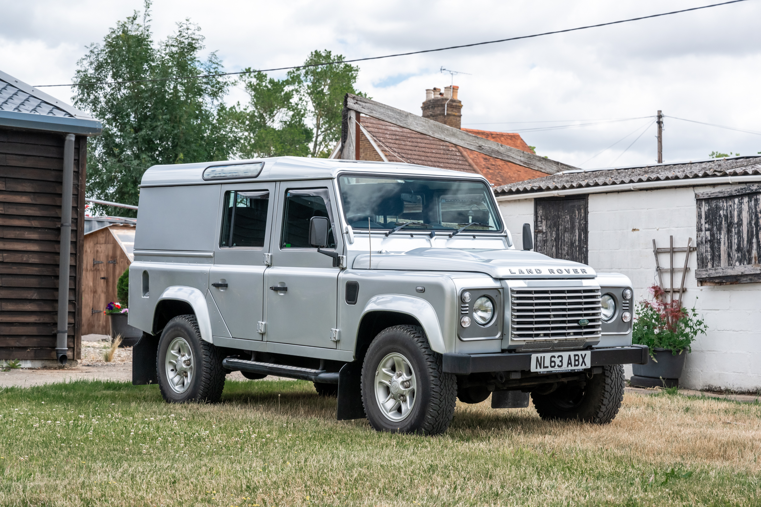 2013 LAND ROVER DEFENDER 110 XS UTILITY for sale by auction in Horton ...