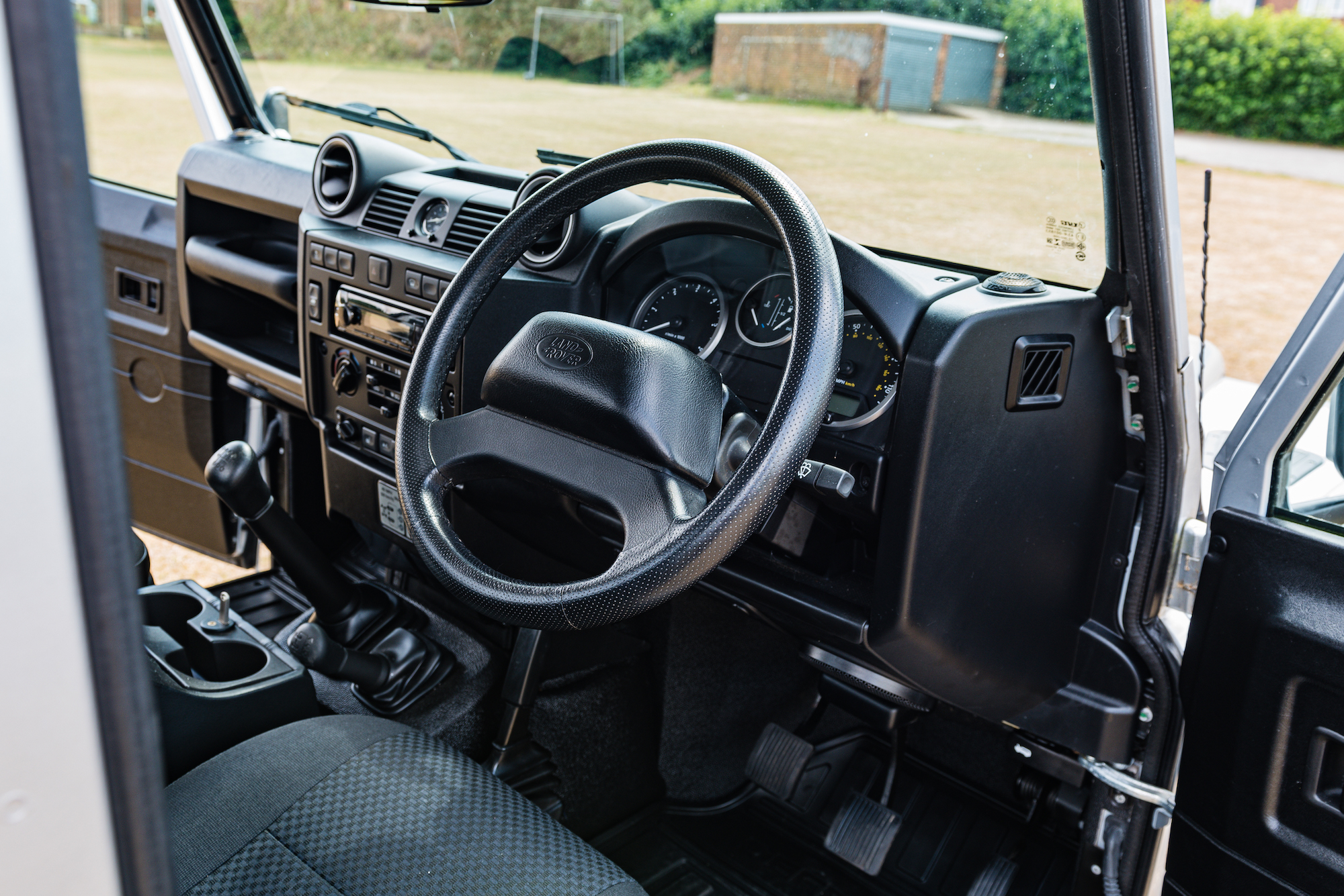 2016 LAND ROVER DEFENDER 110 SINGLE CAB PICK UP 'HIGH CAPACITY' - 4,573 ...