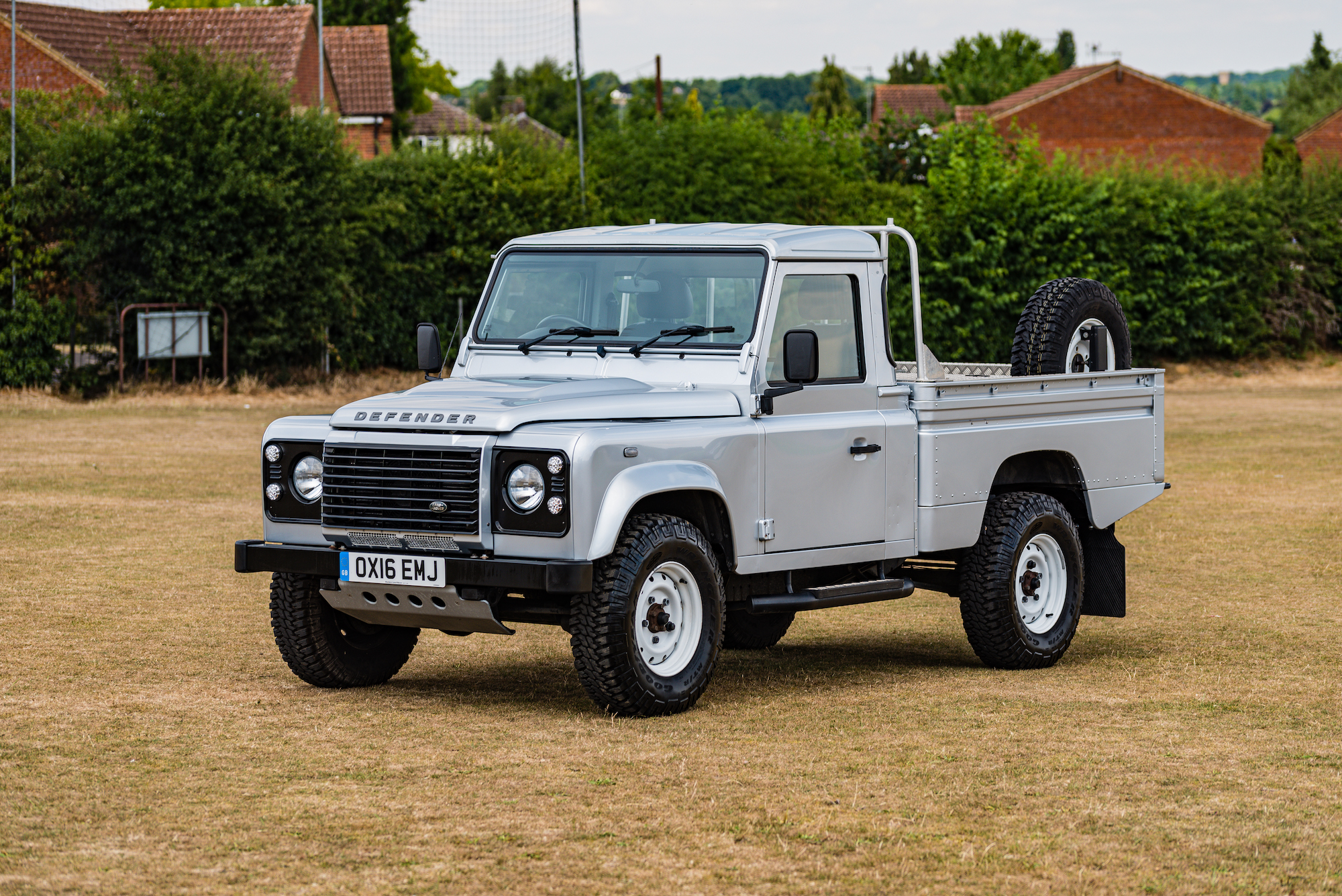 2016 LAND ROVER DEFENDER 110 SINGLE CAB PICK UP 'HIGH CAPACITY' - 4,573 ...