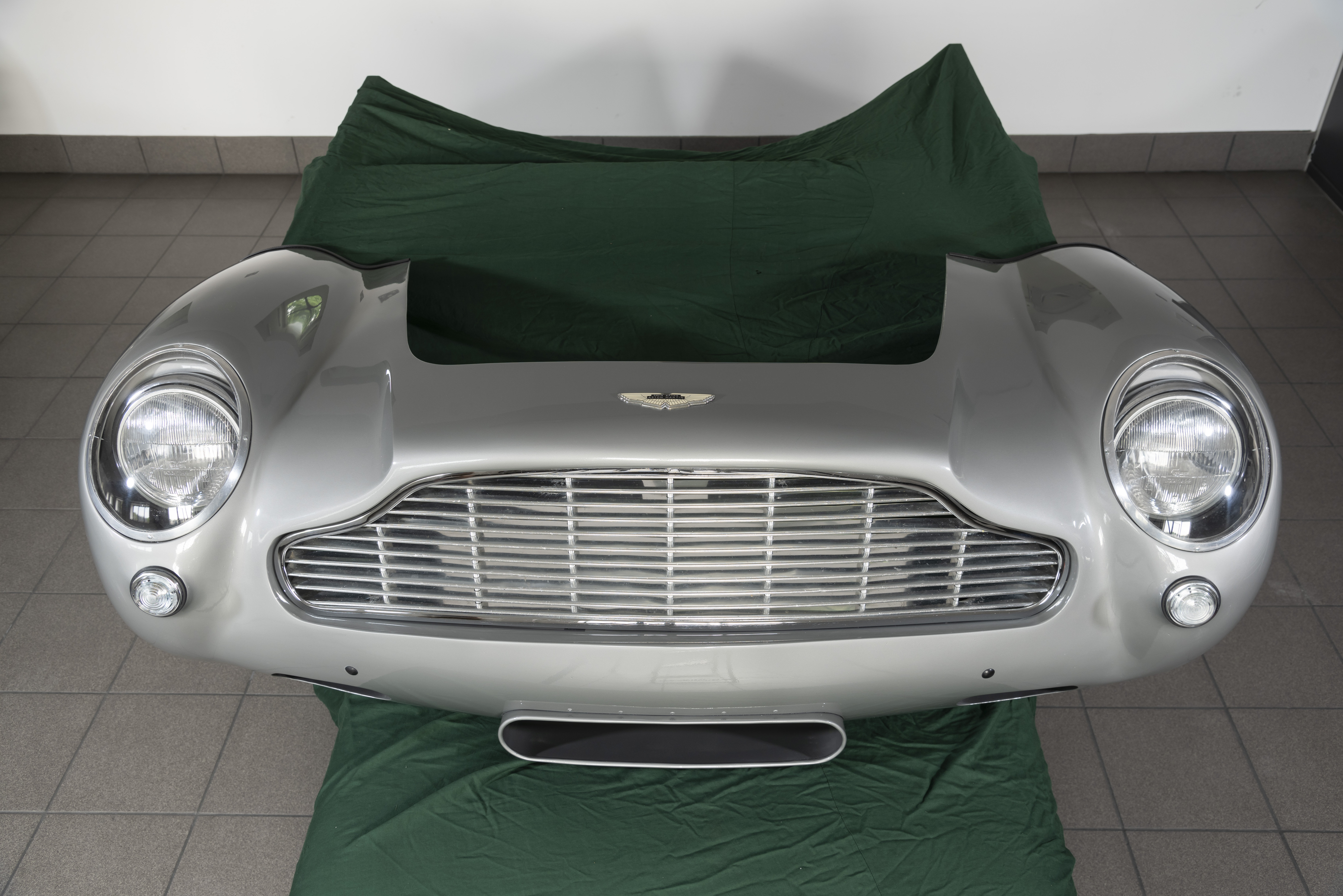 ASTON MARTIN DB5 RESTORED FRONT SECTION for sale by auction in ...