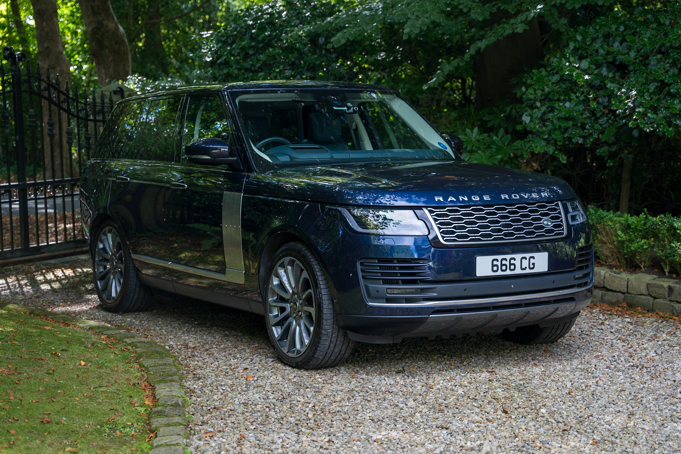 Range Rover Vogue 2018 CT CARBON | RANGE ROVER VOGUE L405 SVA GRILL