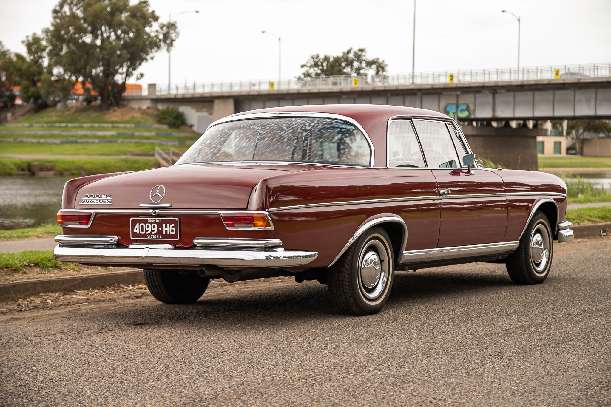 1967 MERCEDES-BENZ (W112) 300SE COUPE for sale by auction in Jan Juc ...
