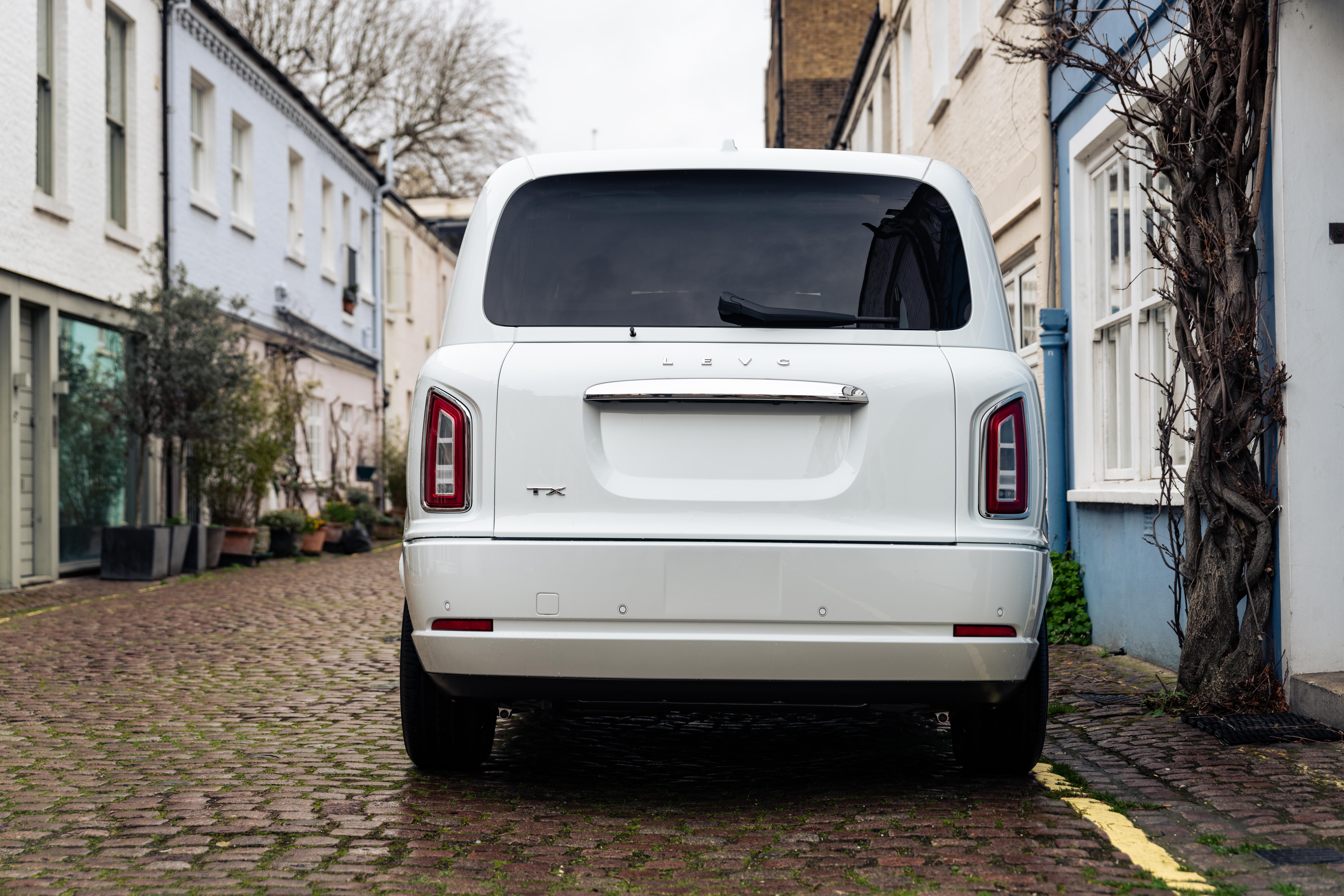 2022 LEVC TX SUTTON VIP CLASS - 190 MILES - VAT Q for sale by auction ...