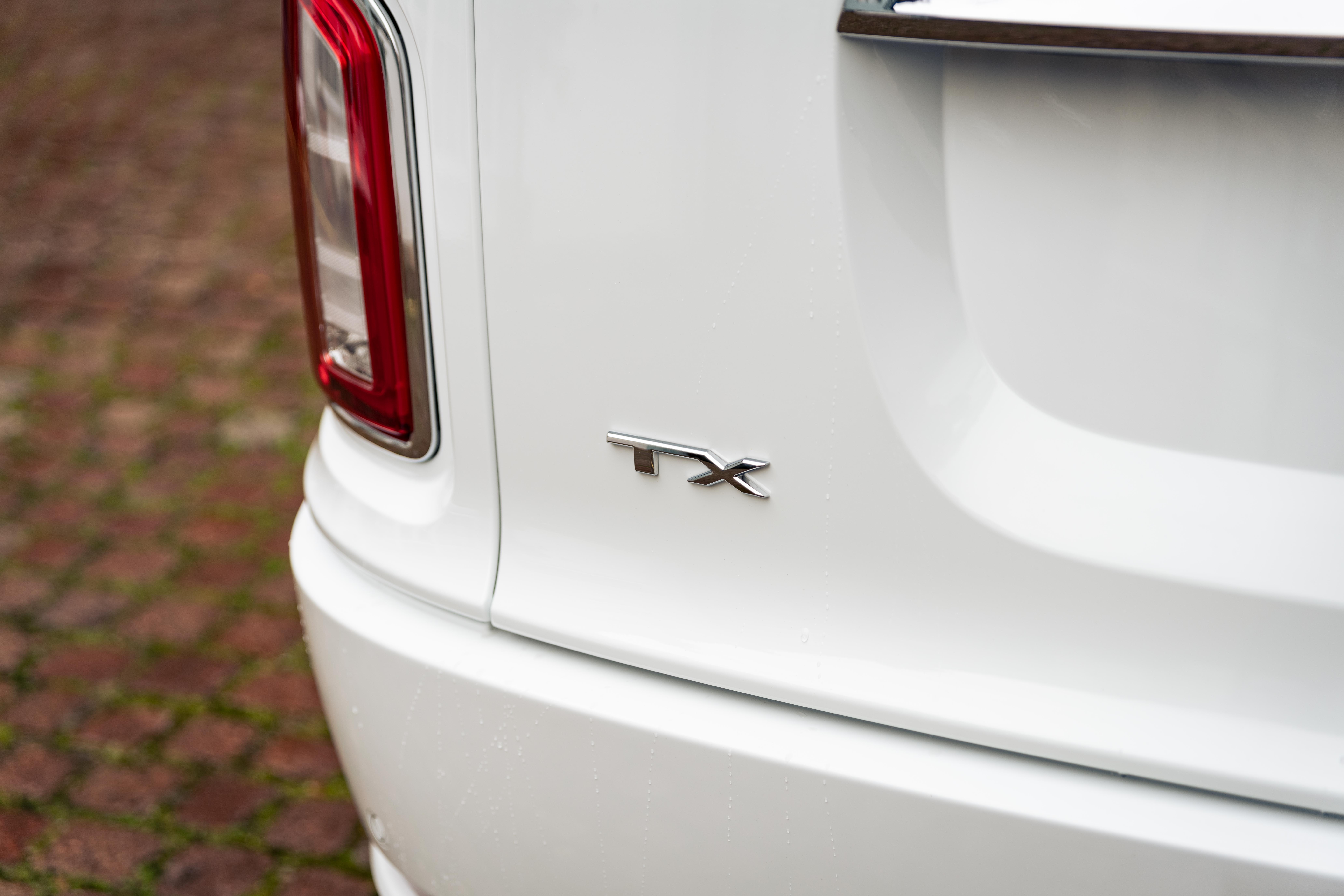 2022 LEVC TX SUTTON VIP CLASS - 190 MILES - VAT Q for sale by auction ...