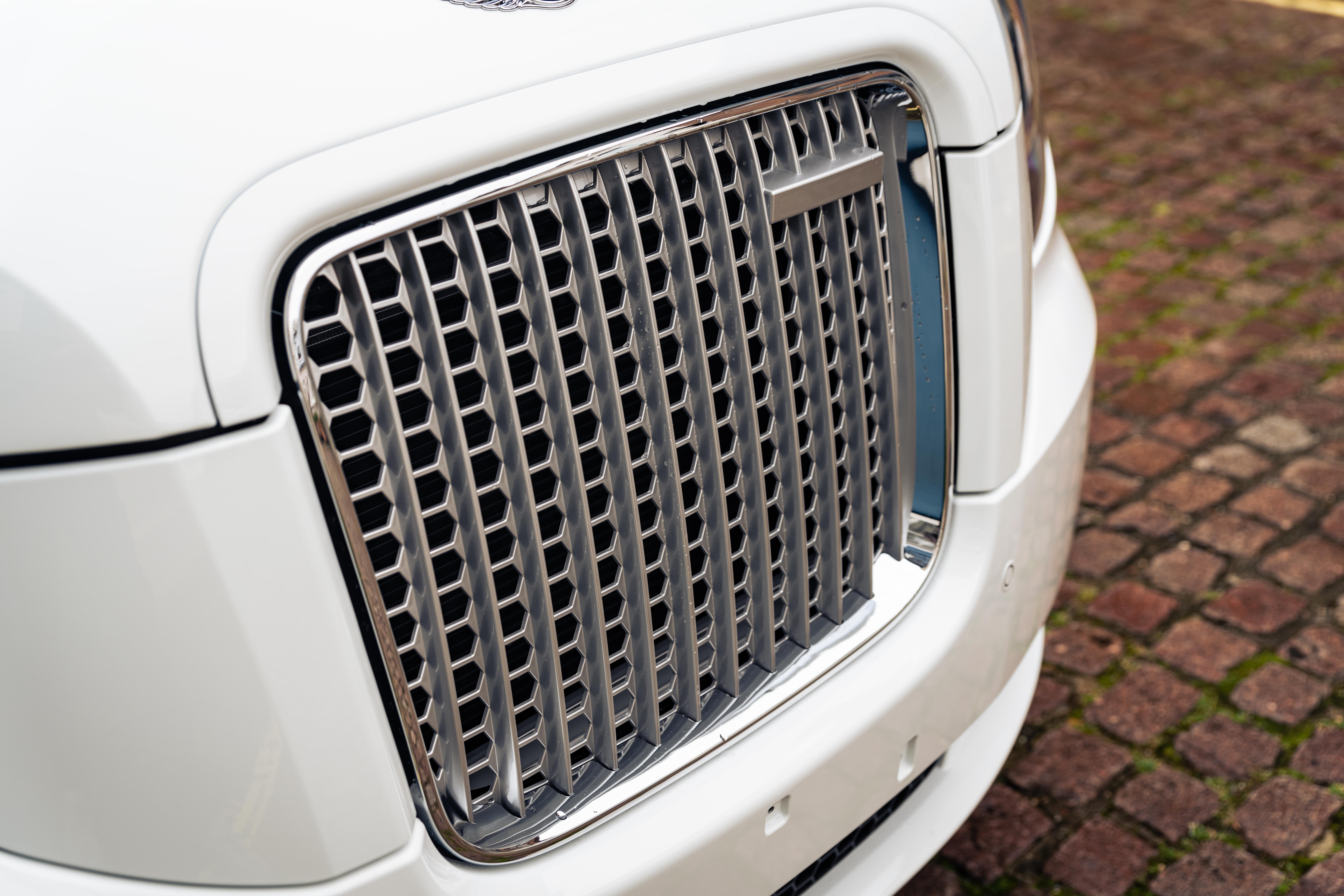 2022 LEVC TX SUTTON VIP CLASS - 190 MILES - VAT Q for sale by auction ...