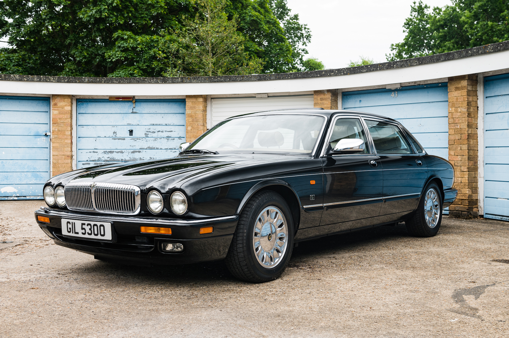 1996 DAIMLER CENTURY - 30,297 MILES for sale by auction in Stevenage ...