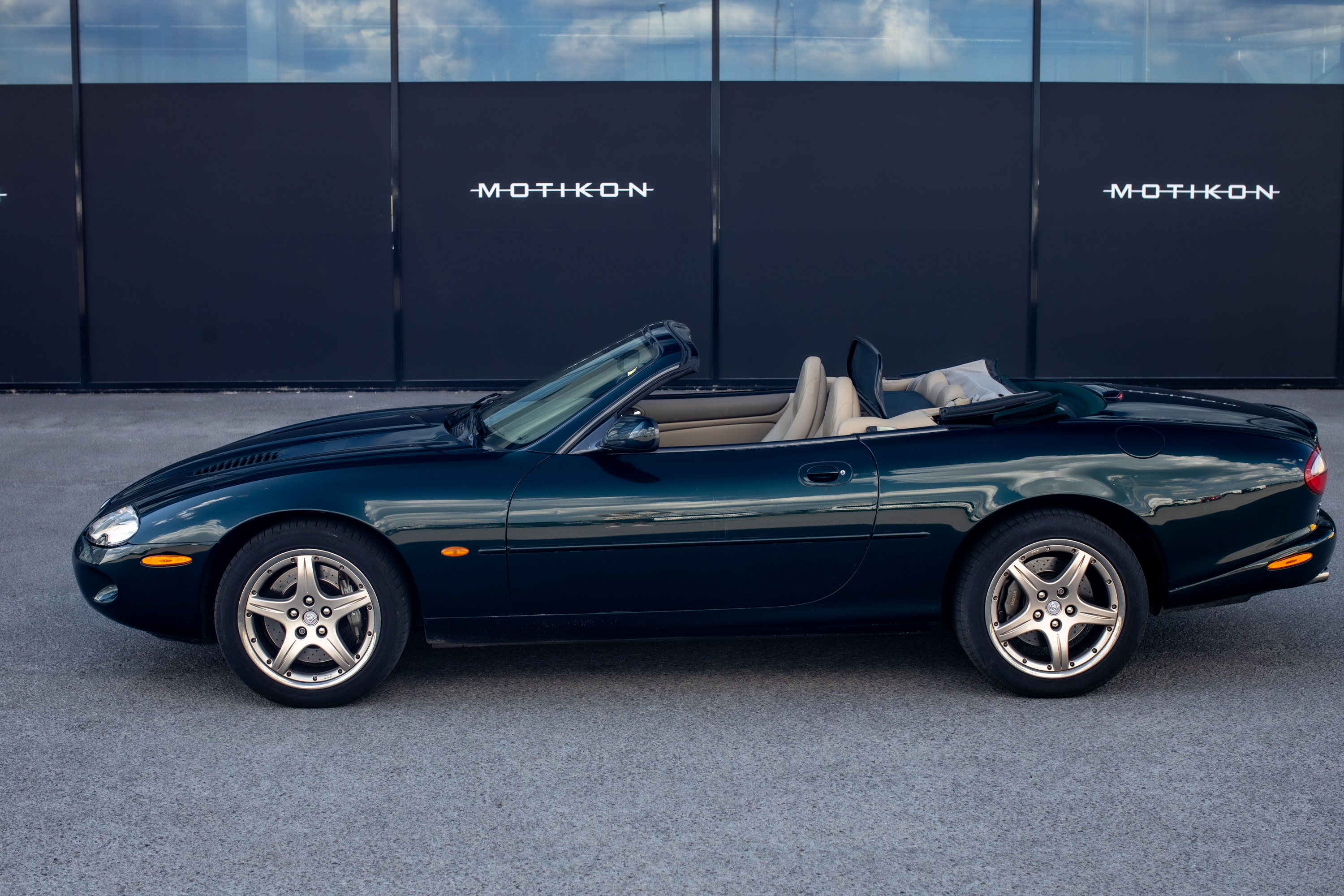 2000 Jaguar XKR 4.0 Cabriolet - 59,328 KM for sale in Uppsala, Sweden