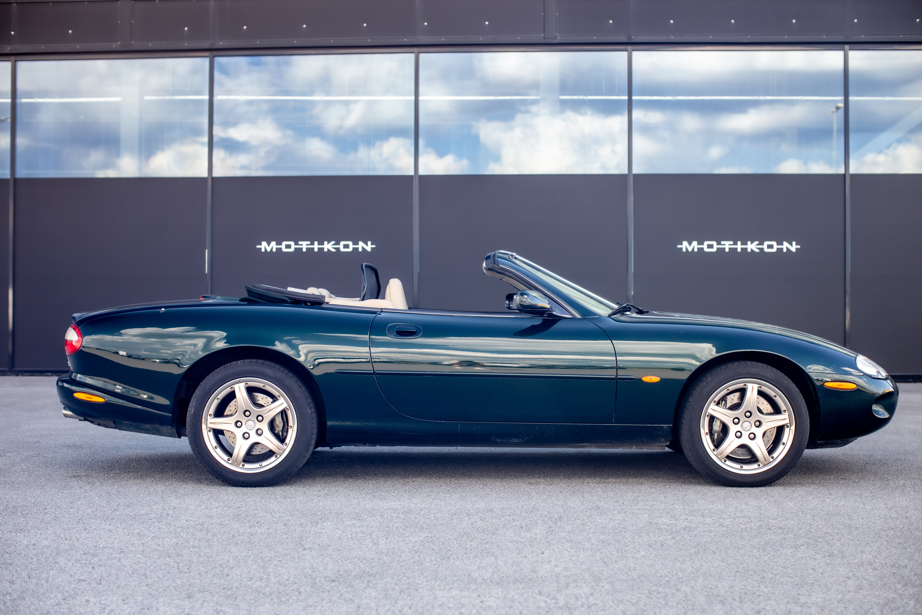 2000 Jaguar XKR 4.0 Cabriolet - 59,328 KM for sale in Uppsala, Sweden