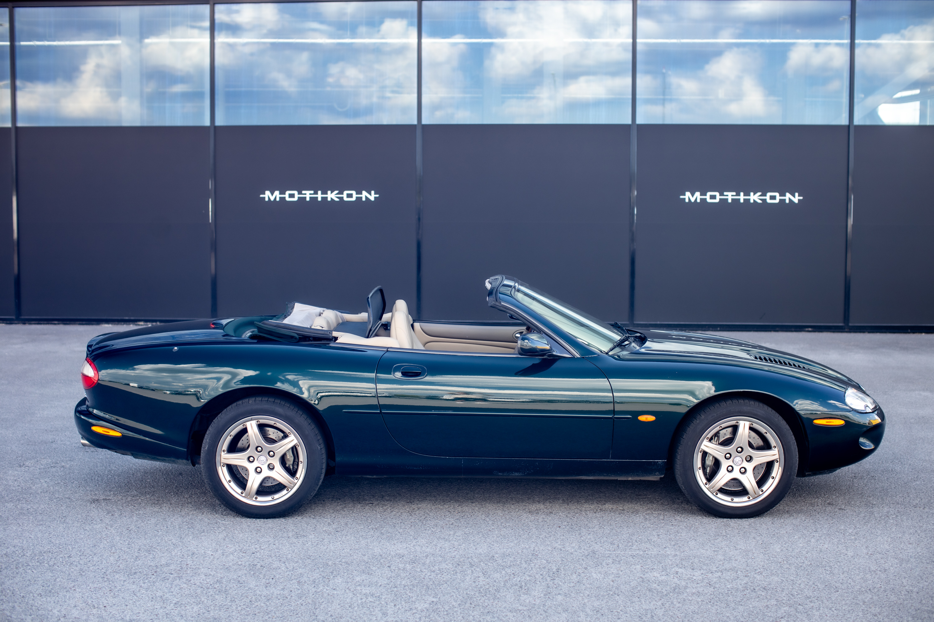 2000 Jaguar XKR 4.0 Cabriolet - 59,328 KM for sale in Uppsala, Sweden